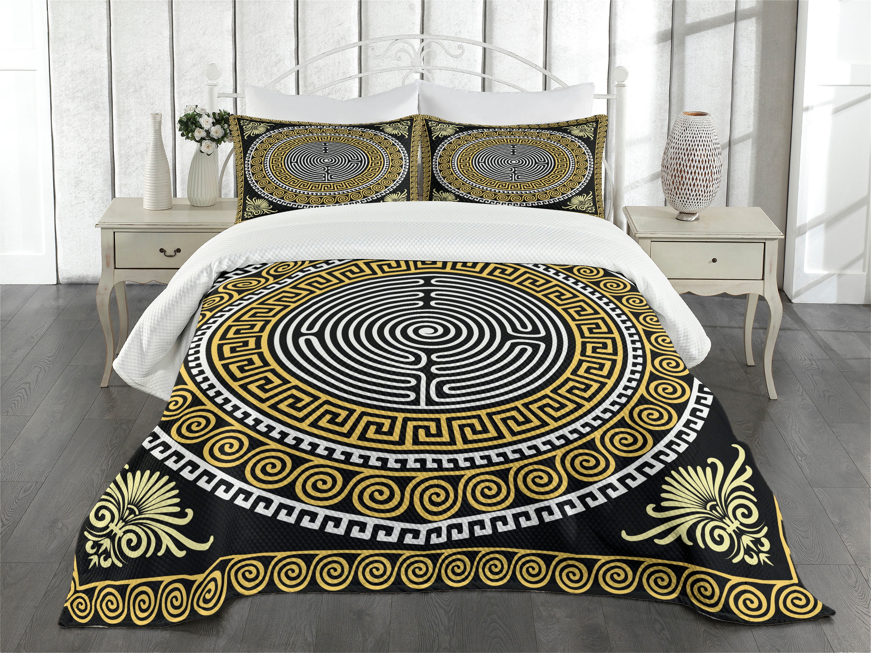 Greek Key Bedspread, Classical Pattern with Intricate Design Spiral ...