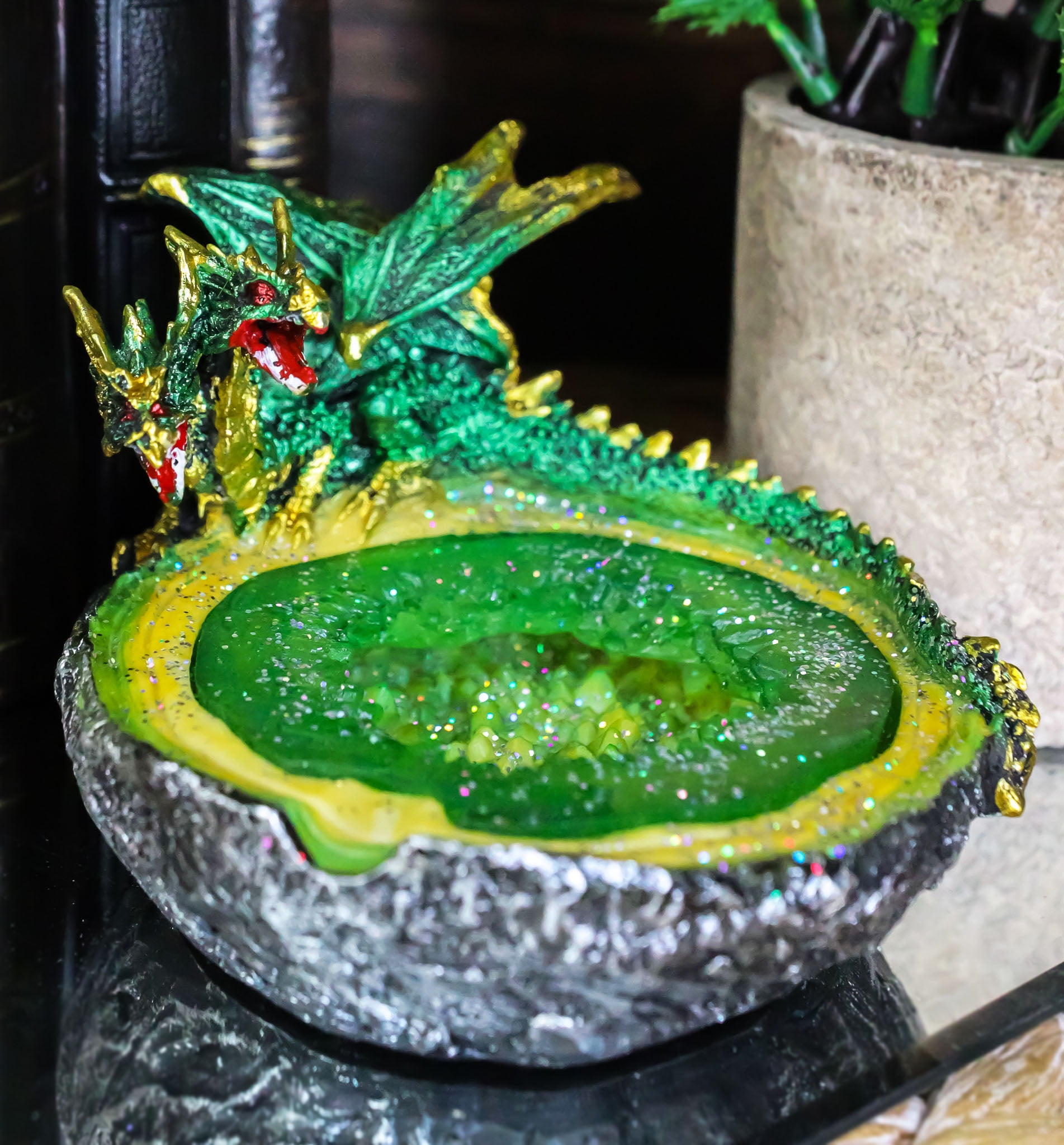 Green Hydra Dragon Guarding Emerald Pool Crystal Quarry Cigarette ...