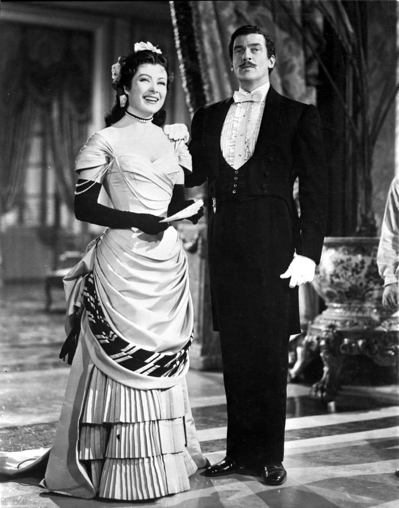 Greer Garson on a Ruffled Gown smiling Portrait Photo Print (8 x 10 ...