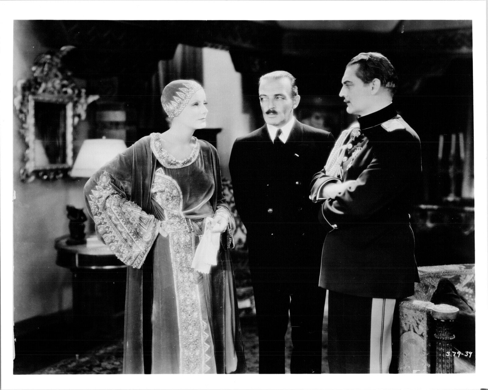 Greta Garbo in scene from 1920's era silent movie 8x10 inch photo ...