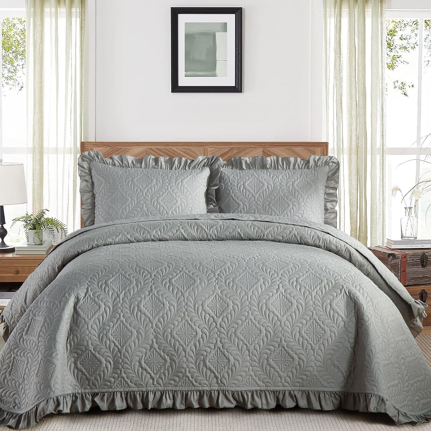 Grey Quilts Queen Size - Ruffled Lightweight Soft Queen Quilt ...