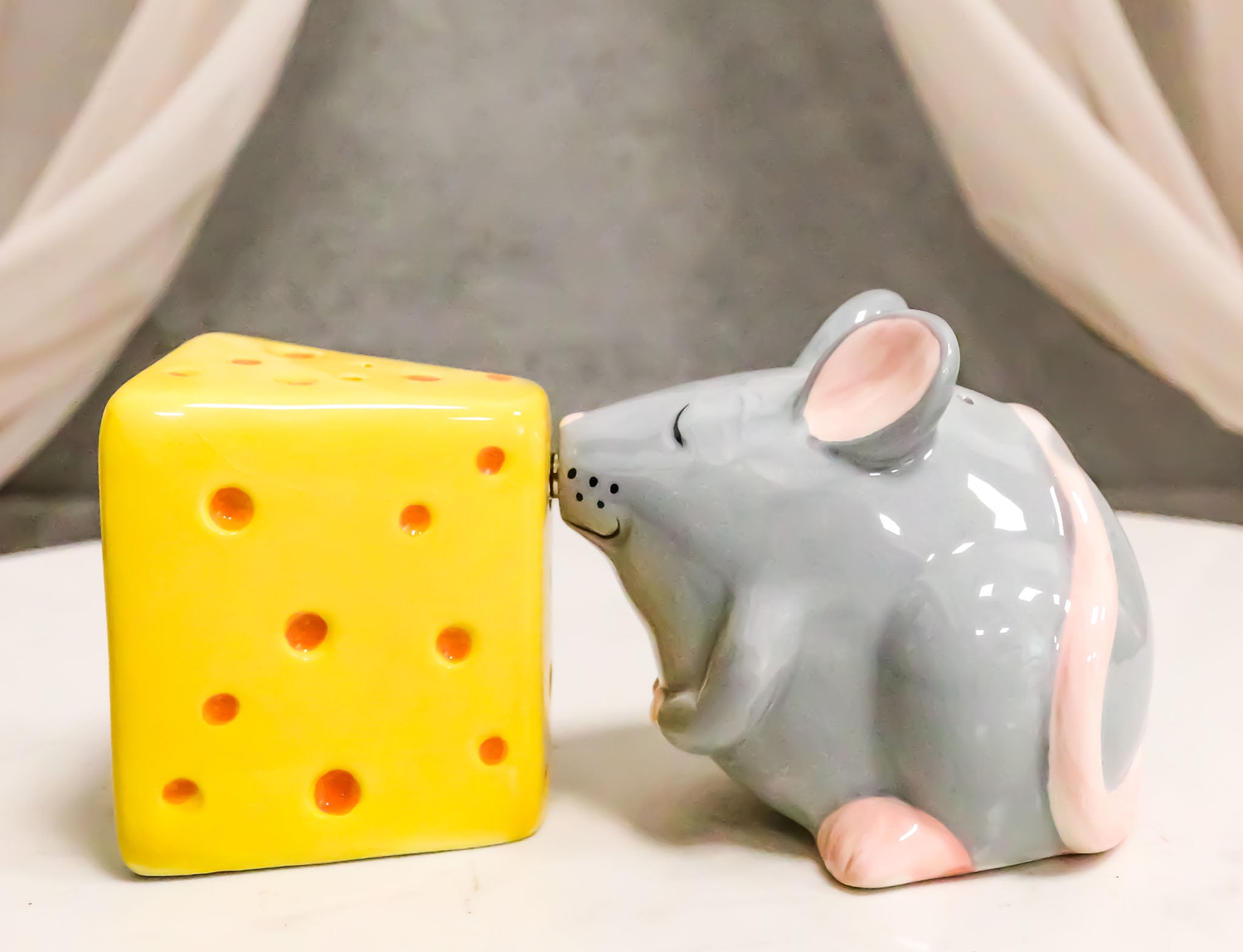Grey Rat Mouse And Cheddar Cheese Block Ceramic Salt And Pepper Shakers ...
