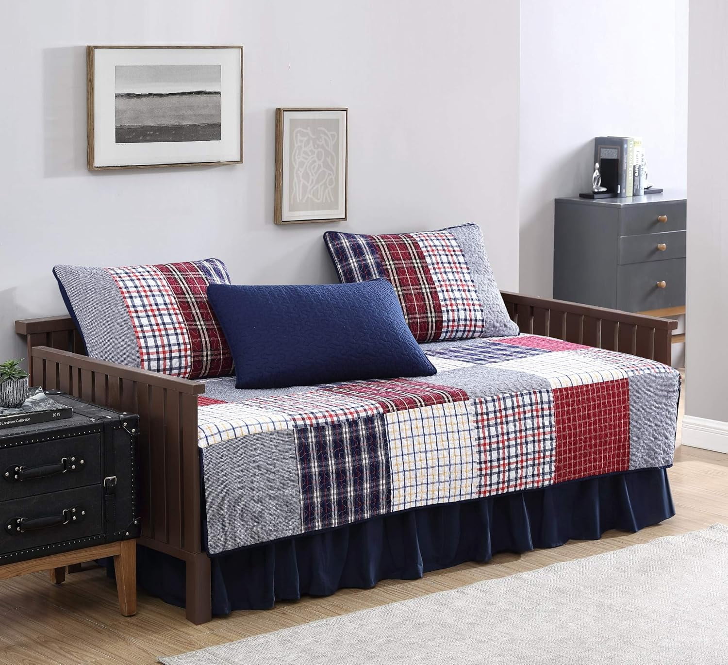 Grizzly 5-Piece Plaid Checkered Patchwork Quilted Daybed Cover Set ...