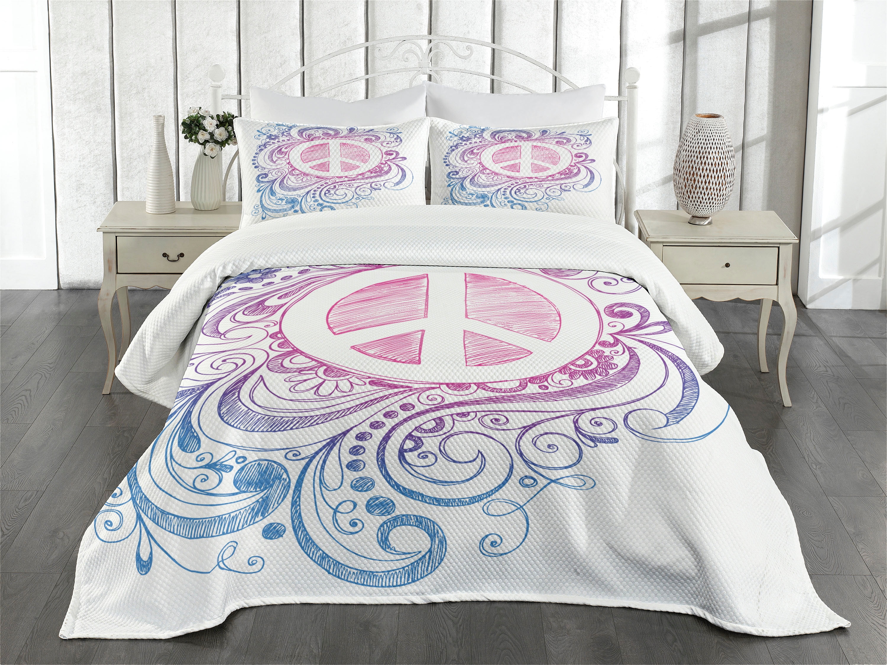 Groovy Bedspread Set King Size, Classic Hand Drawn Style Peace Sign and ...