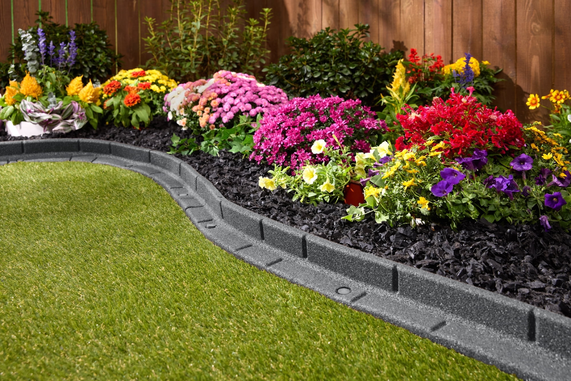 GroundSmart Roman Brick Landscape Edging, 4' Gray Rubber Garden Edging ...