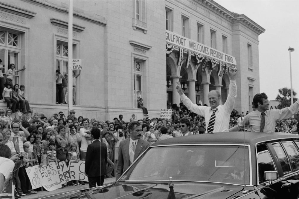 Gulfport Welcomes President Ford Reads A Banner At A Campaign Stop ...