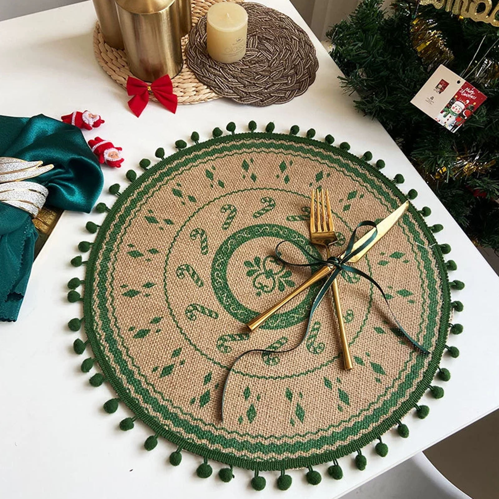 Gumesh Christmas Placemats Set of 6, Round Woven Table Mats with ...