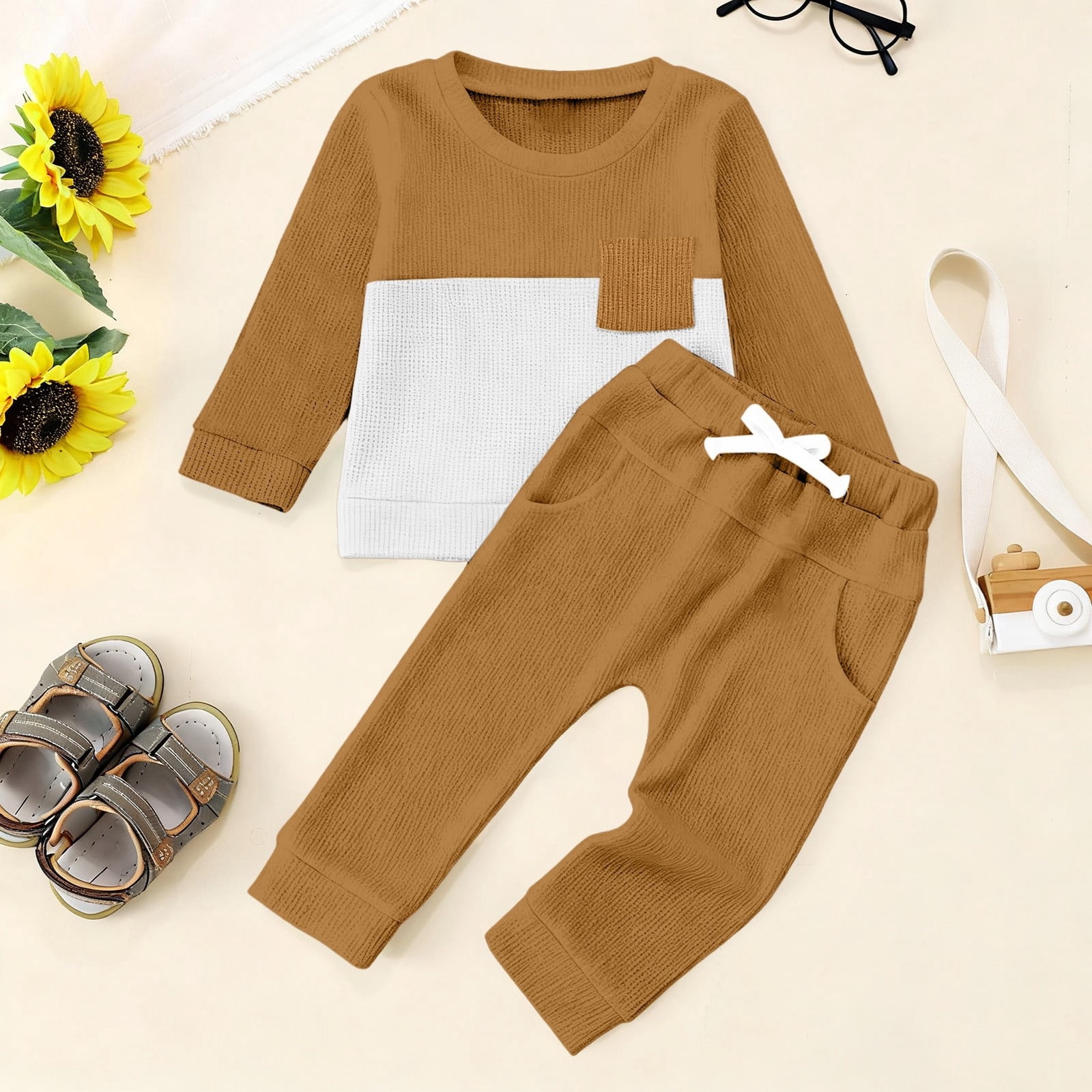 HAYIMI Kids Two Tone Long Sleeve Crewneck Pullover And Pants Outfit ...