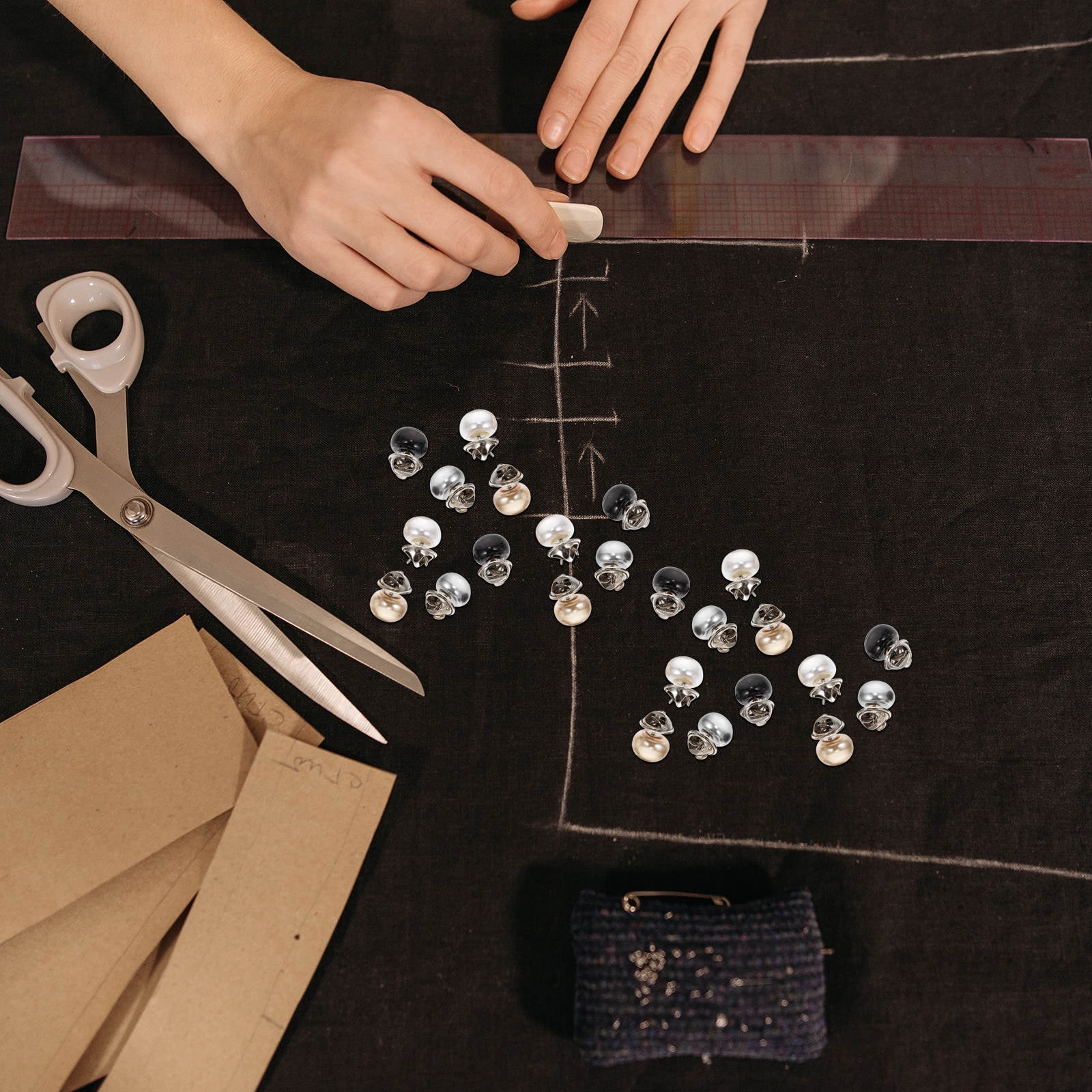 HEATSHAKING 20Pcs Pearl Shape Buttons Sweater Pins for Women Assorted ...