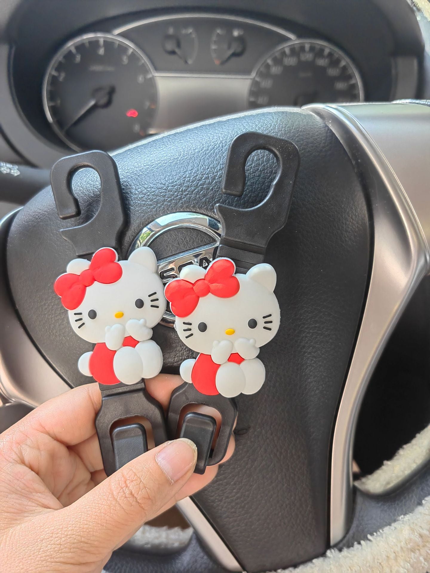 HELANHO 2pcs Cute Cartoon Hello Kitty Car Hooks - Multi-Functional Seat ...