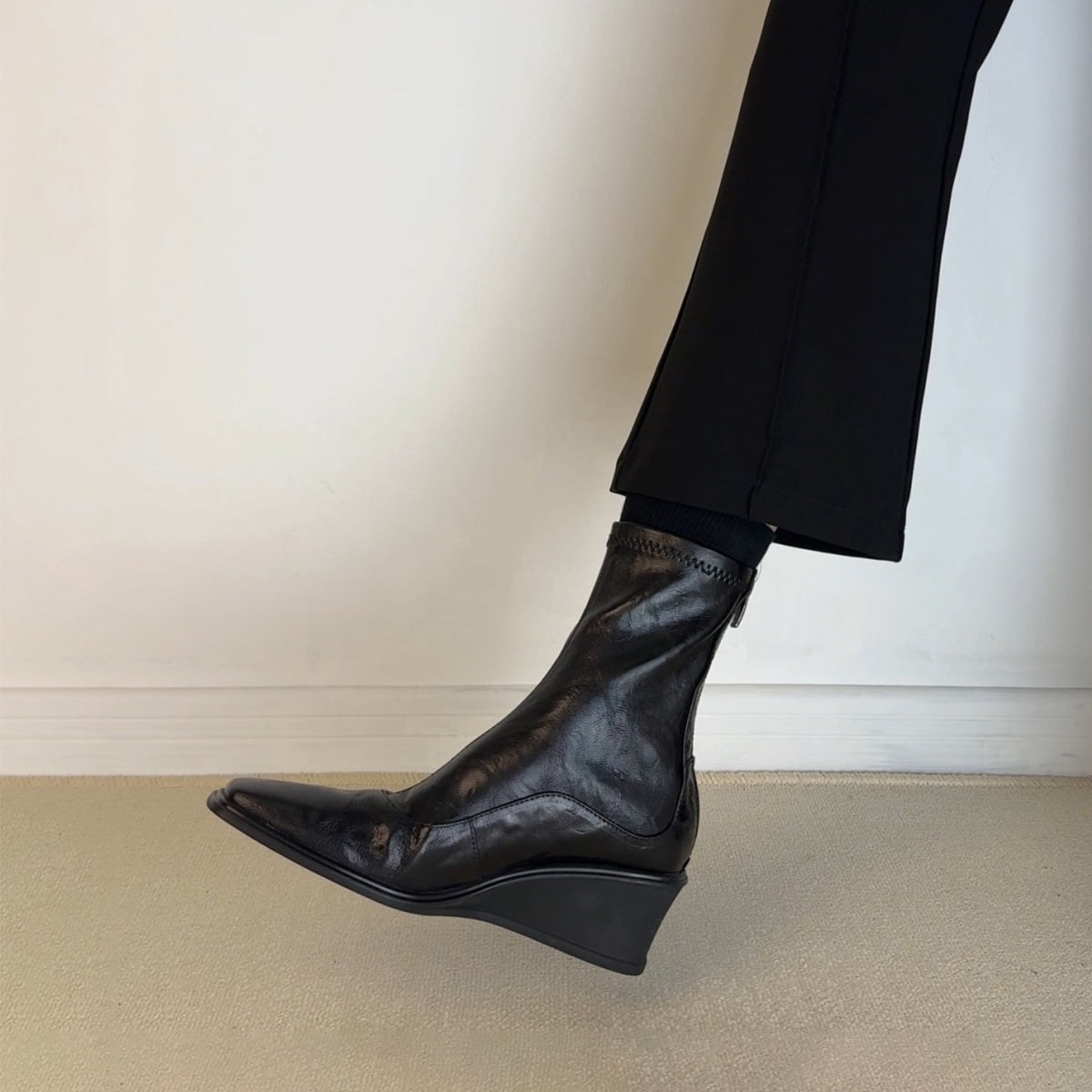 HHH British Style Square Head Stretch Thin Boots Female Wedge Height ...