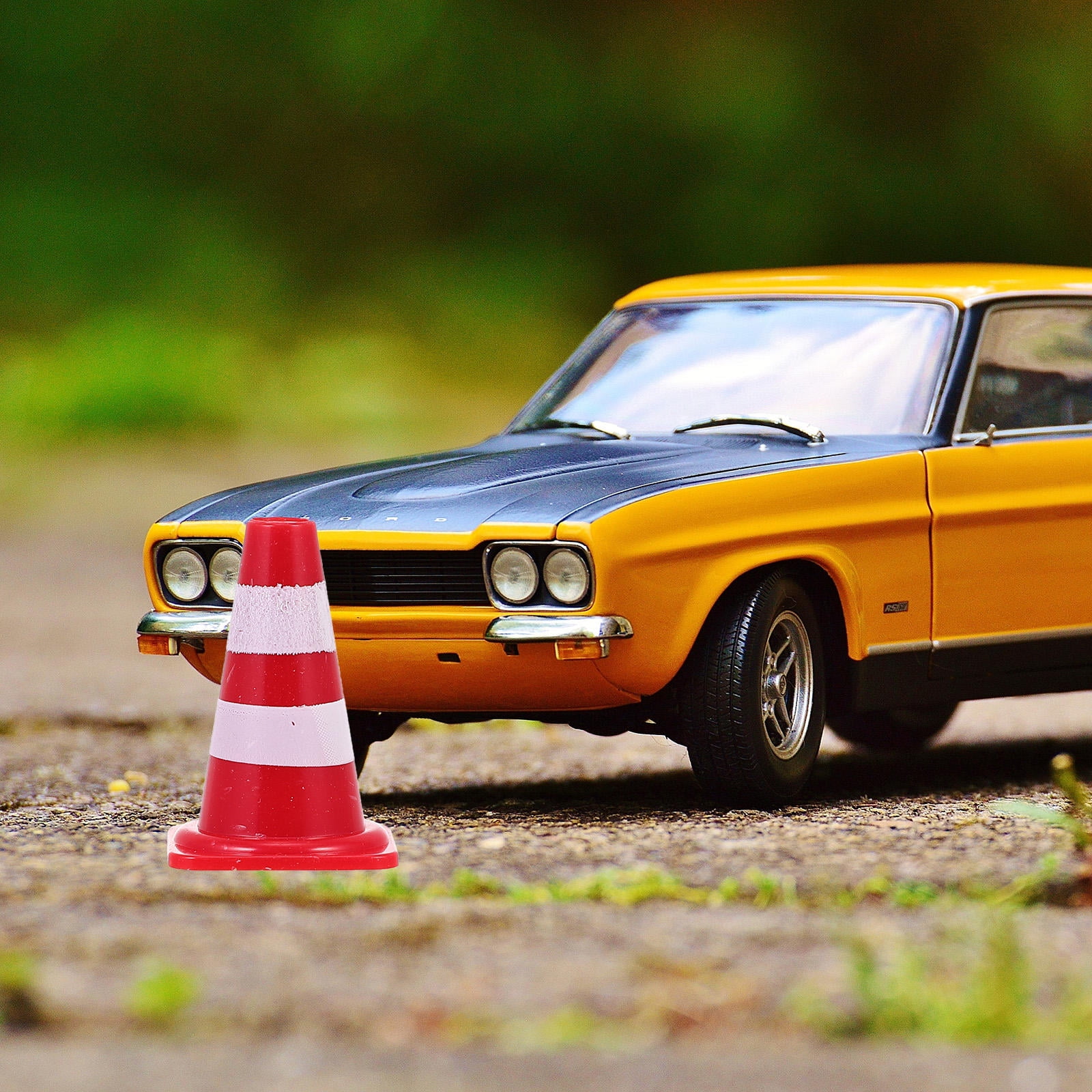 HIAKDOFT 30Pcs Toy Construction Cones and Signs for Kids Portable ...