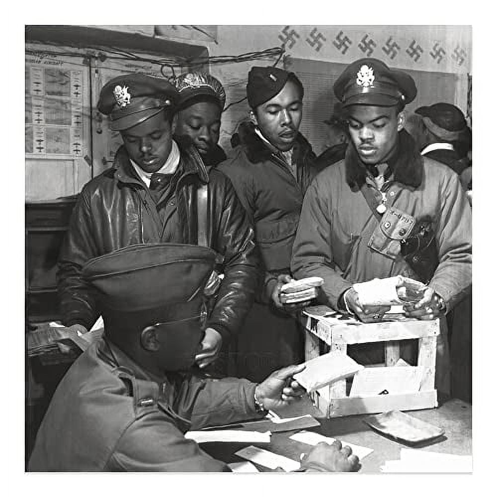 HISTORIX Vintage 1945 Tuskegee Airmen Photo Print - 16x16 Inch Vintage ...