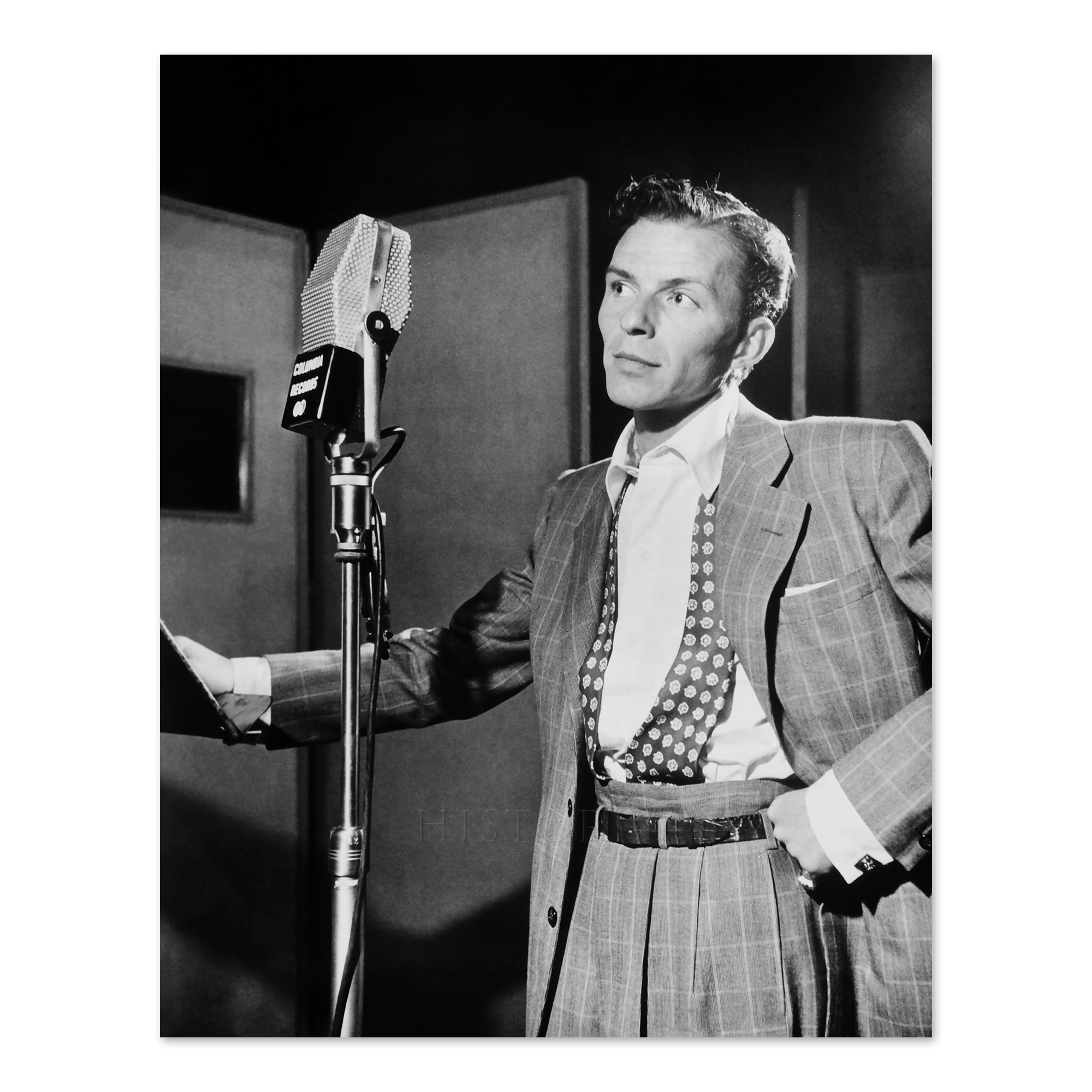 HISTORIX Vintage 1947 Frank Sinatra Photo Print - Vintage Frank Sinatra ...