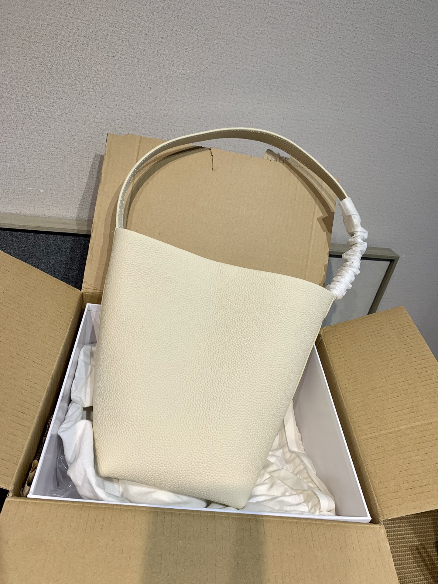 HIgh Quality Classic THE N/S Park Tote Bag in Grained Calfskin Leather ...