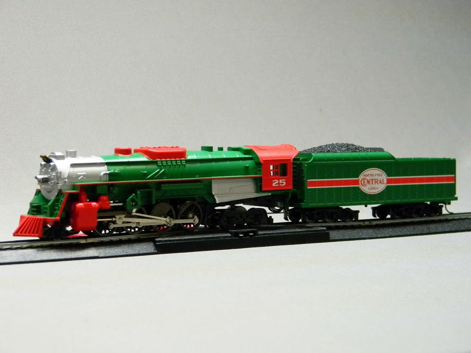 HO Scale LIONCHIEF North Pole Central Christmas Express Locomotive ...