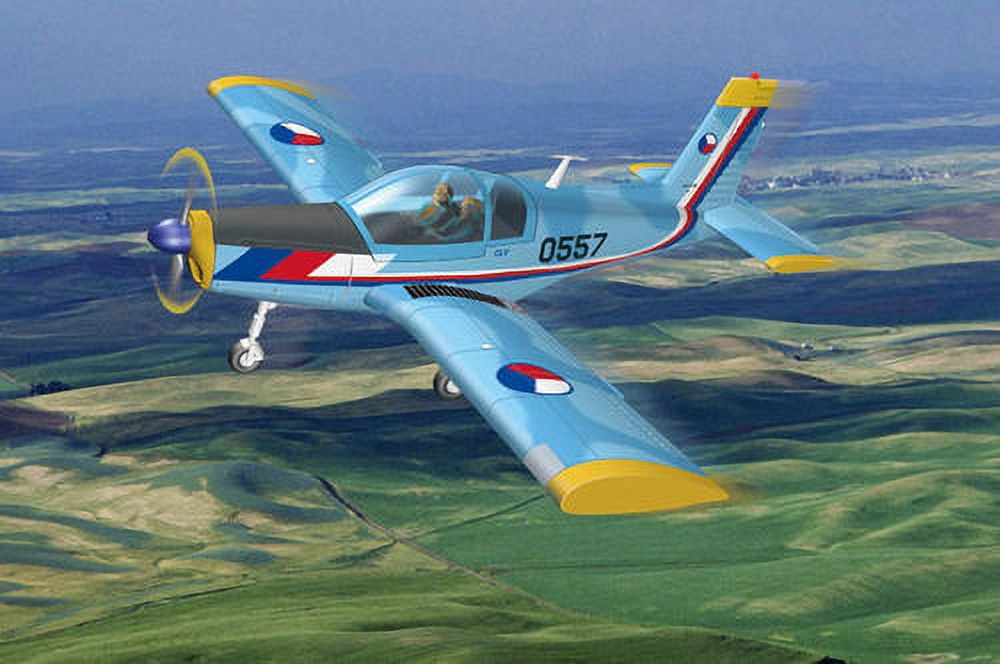HOBBY BOSS PLASTIC MODELS 1/72 Czech Zlin Z-142 Trainer Plastic Models ...