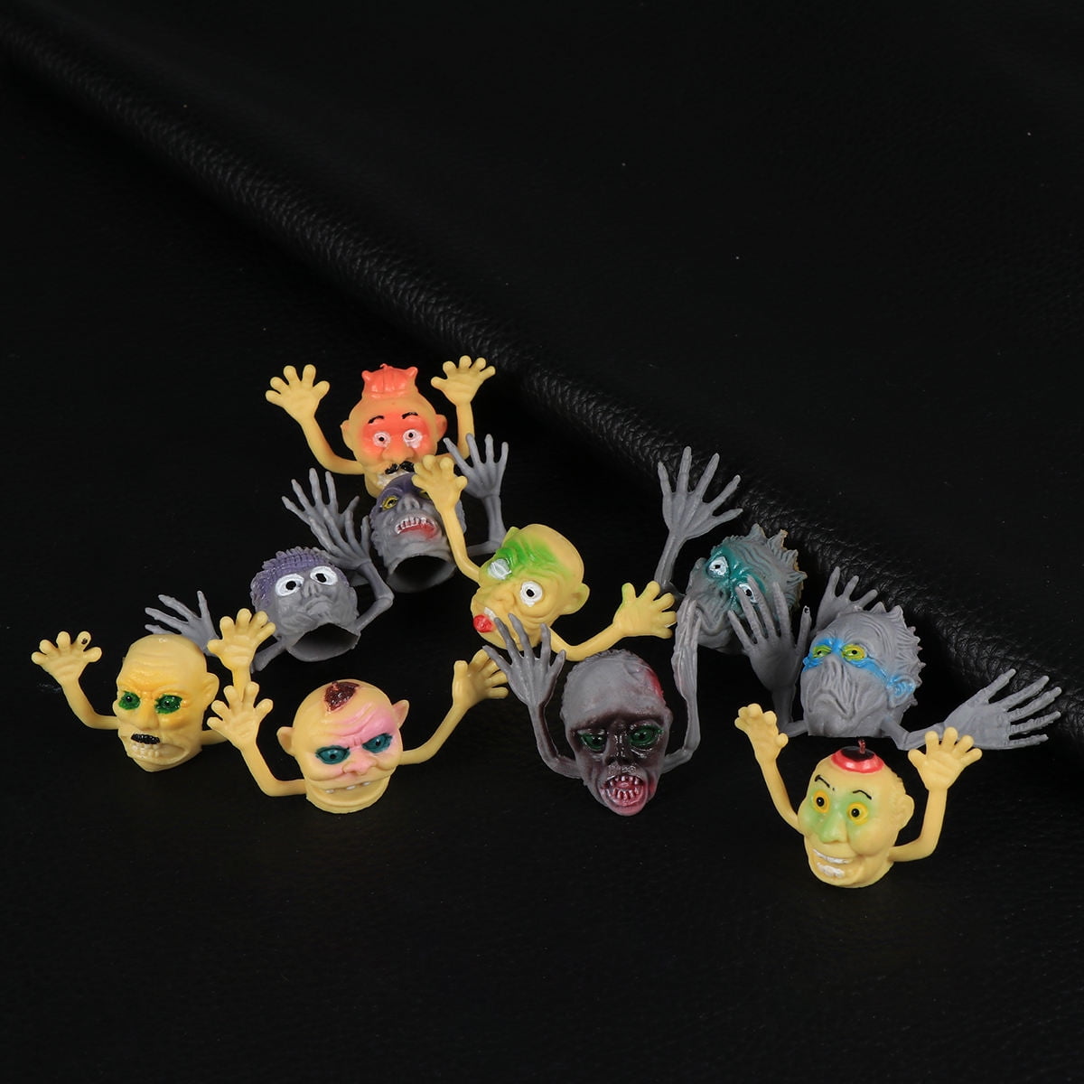 HONMEET 10Pcs Finger Puppets Hands Scary Hand Puppets for Children ...