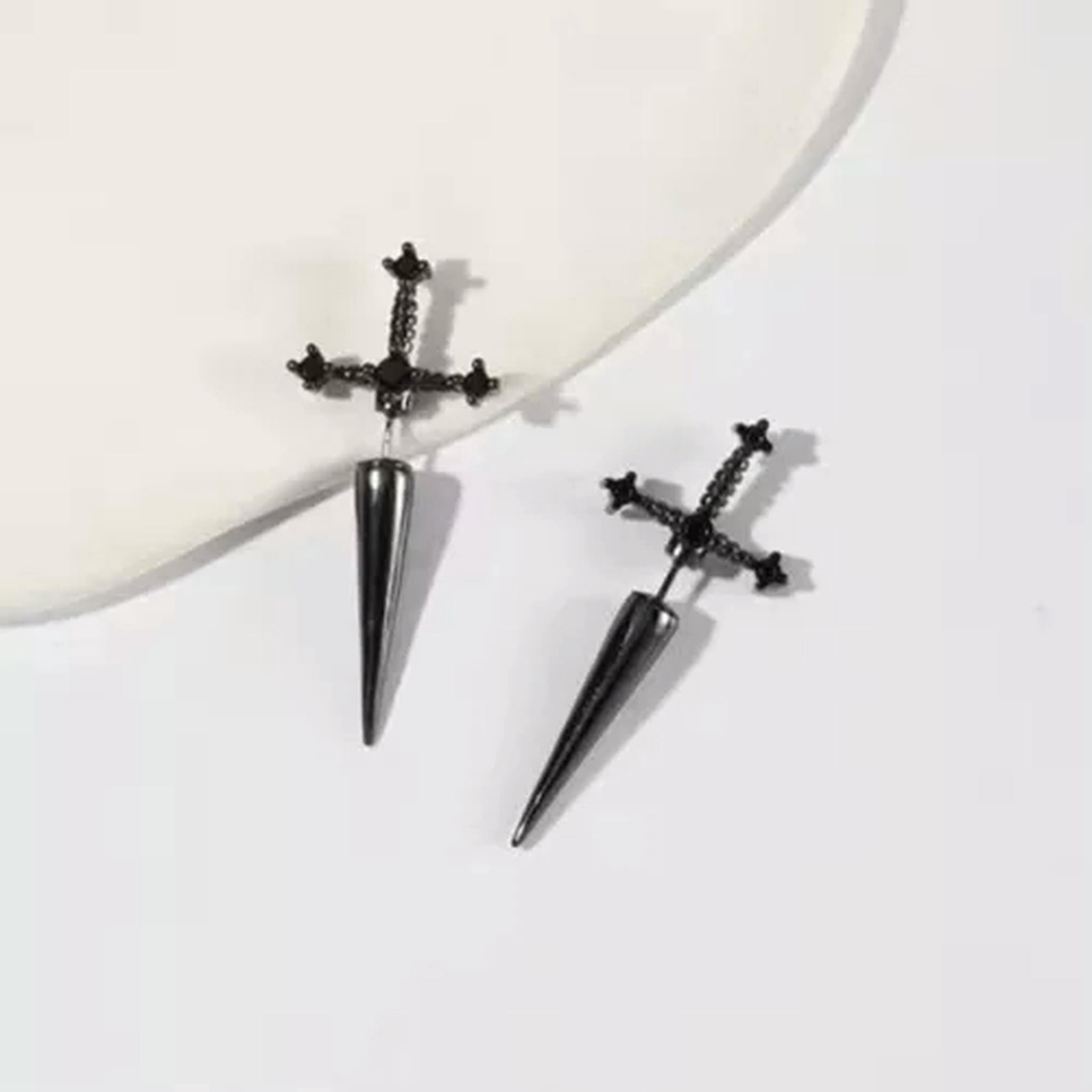 HOOUN Goth Sword Screw Piercing Earrings Dramatic Blood Vintage Punk ...