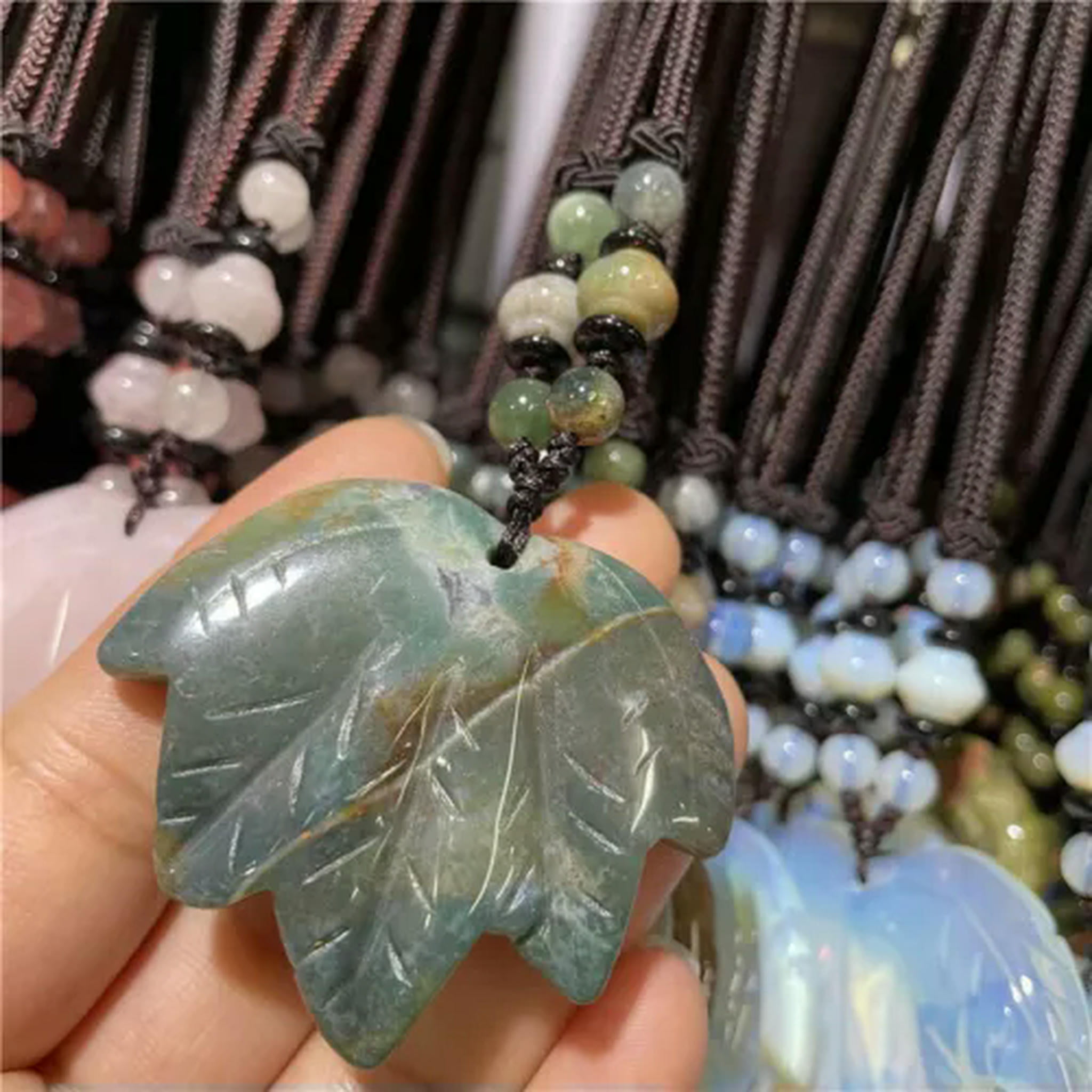 HOOUN Natural Mixed Stone Maple Leaf Pendant Quartz Crystal Necklace ...