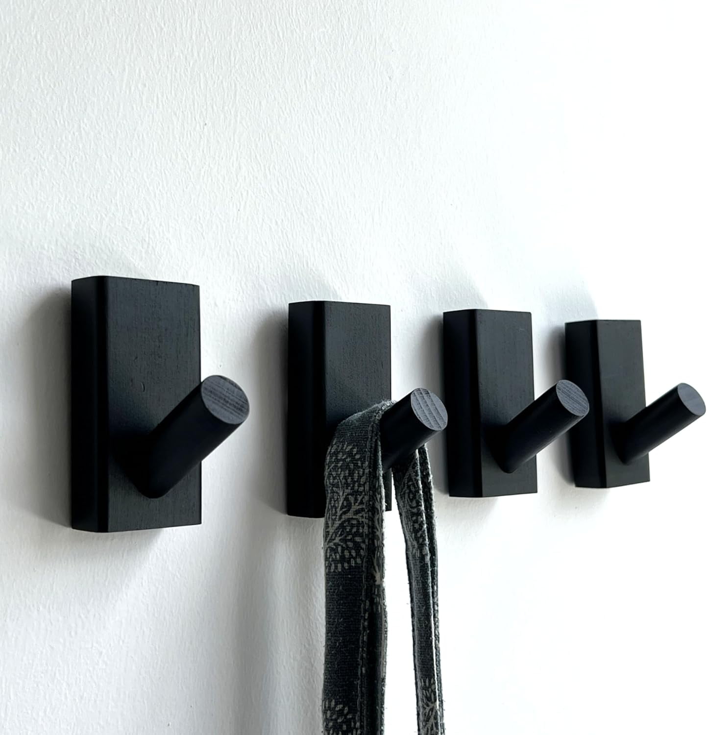 HYKE 4-Pack Wood Wall Hooks - Decorative Mounted Hooks for Hanging ...