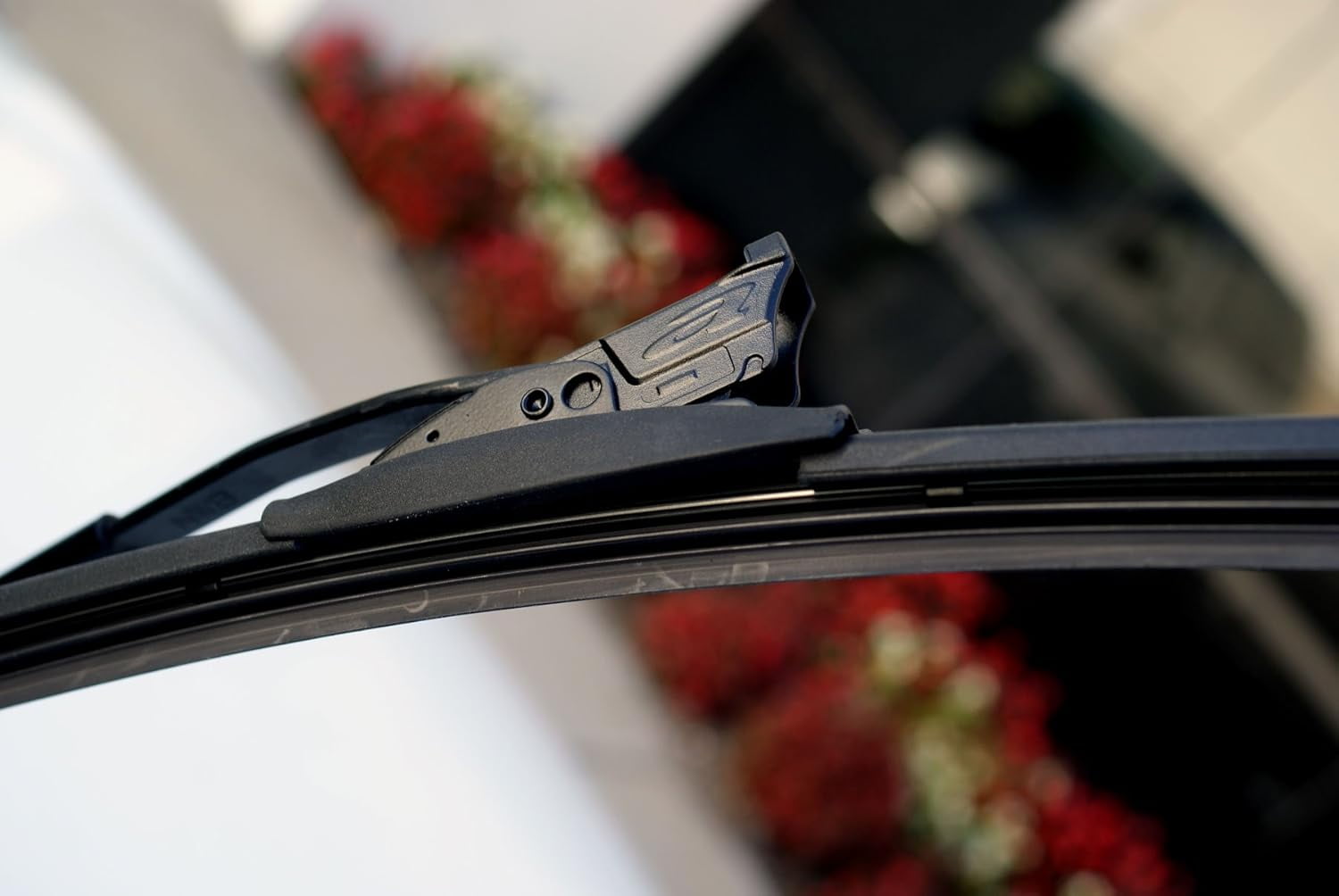 HYKE WBU-D20 Multi-Adapter Bracket-Free Windshield Wiper, 20" (500mm ...