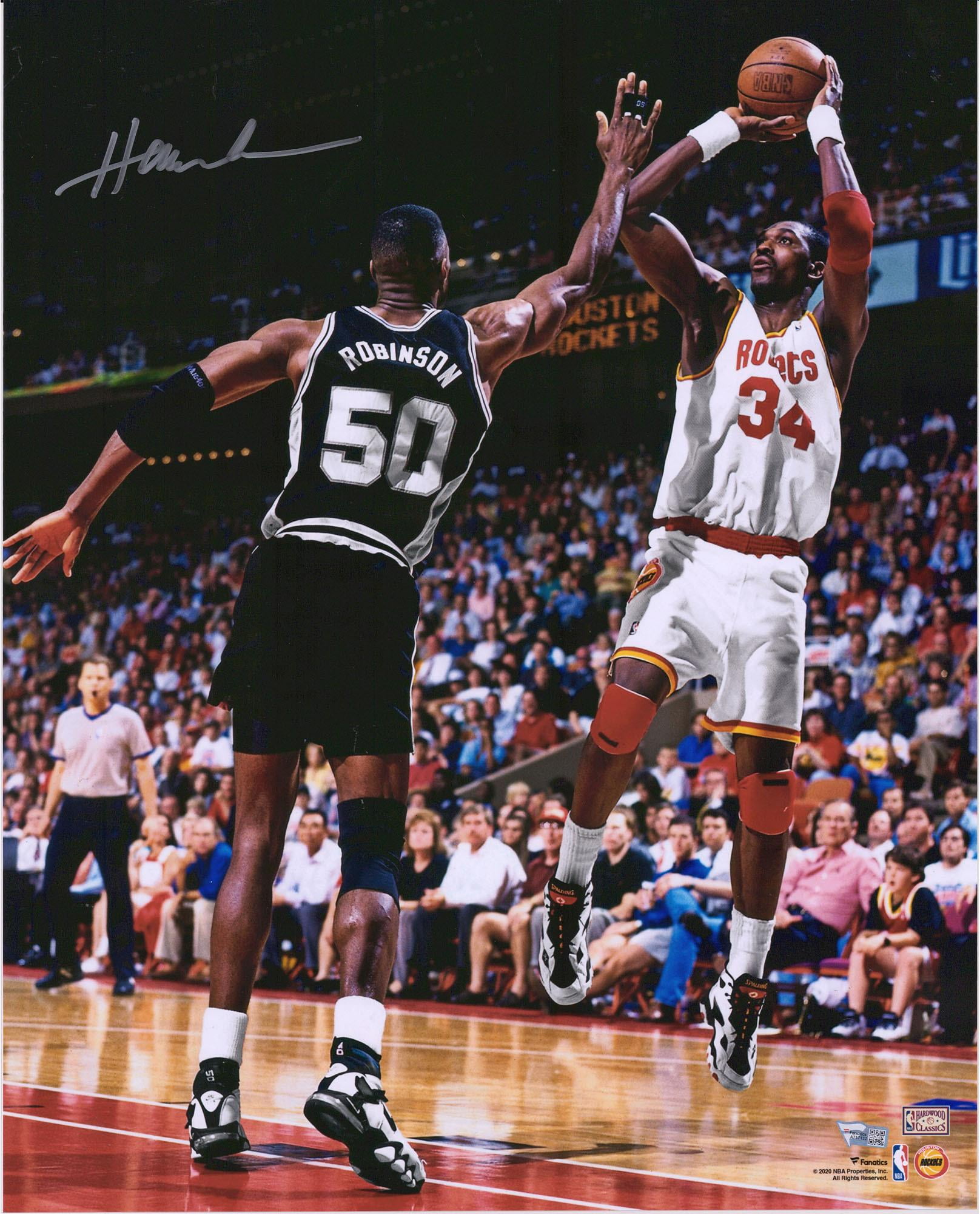 Hakeem Olajuwon Houston Rockets Autographed 16" x 20" Shot vs. David ...
