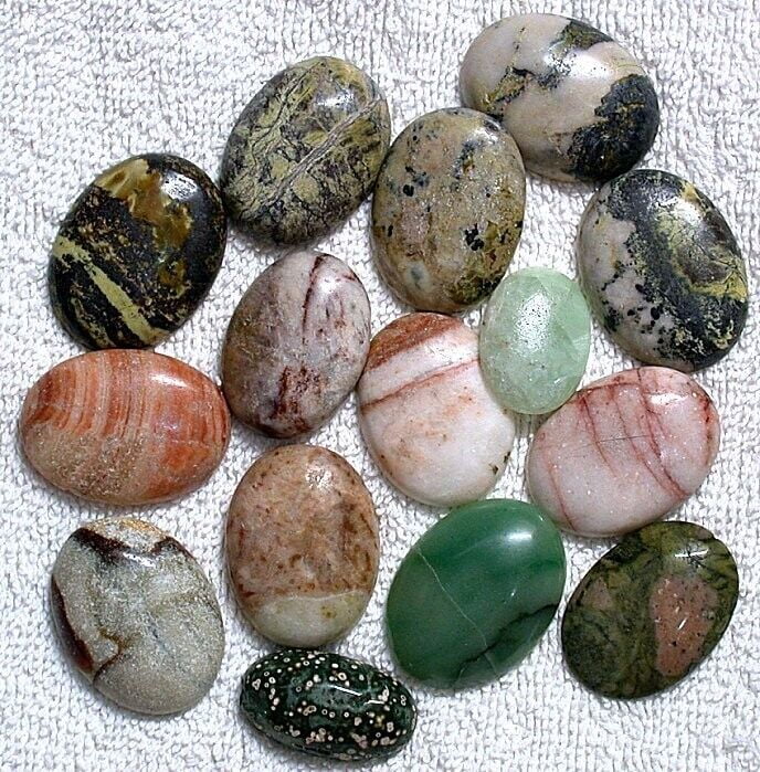 Half Pound Preformed Oval Broken Chipped Pitted Cabochon Gemstone Rough ...