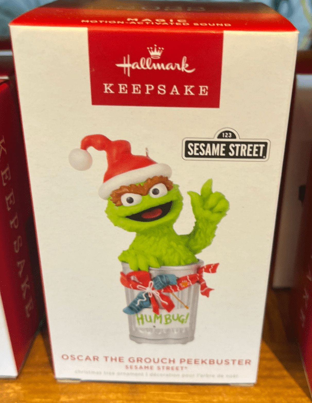 Hallmark 2022 Sesame Street Oscar Grouch Peekbuster Christmas Ornament ...