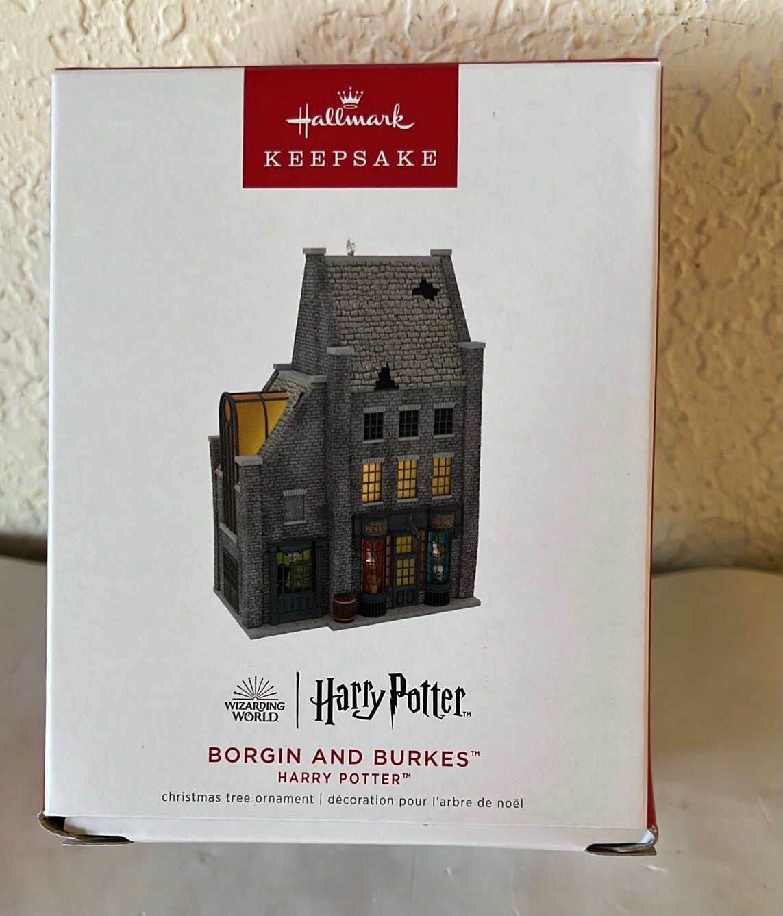 Hallmark Ornament 2022 Harry Potter Borgin and Burks *Lighting Effect ...