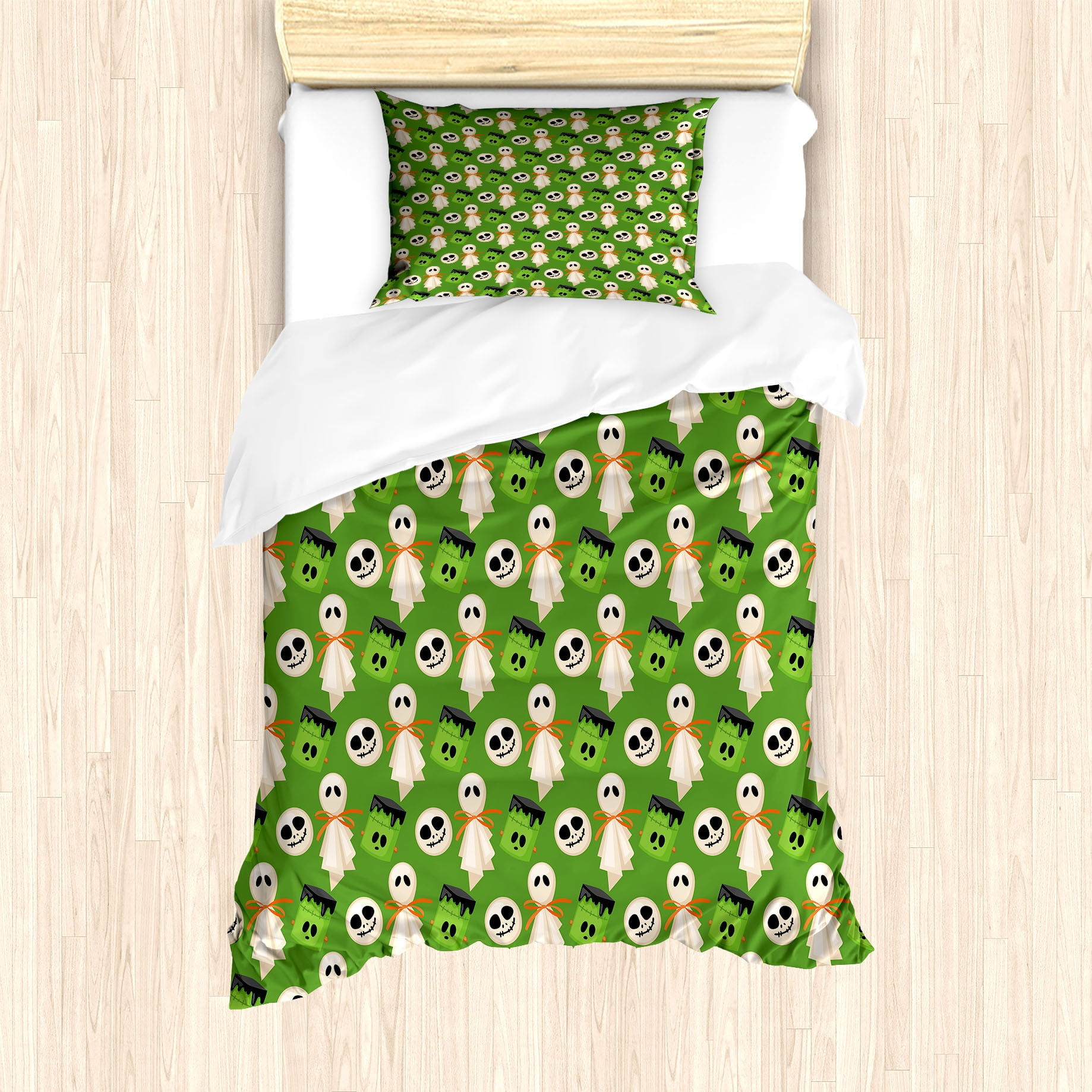 Halloween Duvet Cover Set, Repetitive Horror Themed Pattern with Ghosts ...