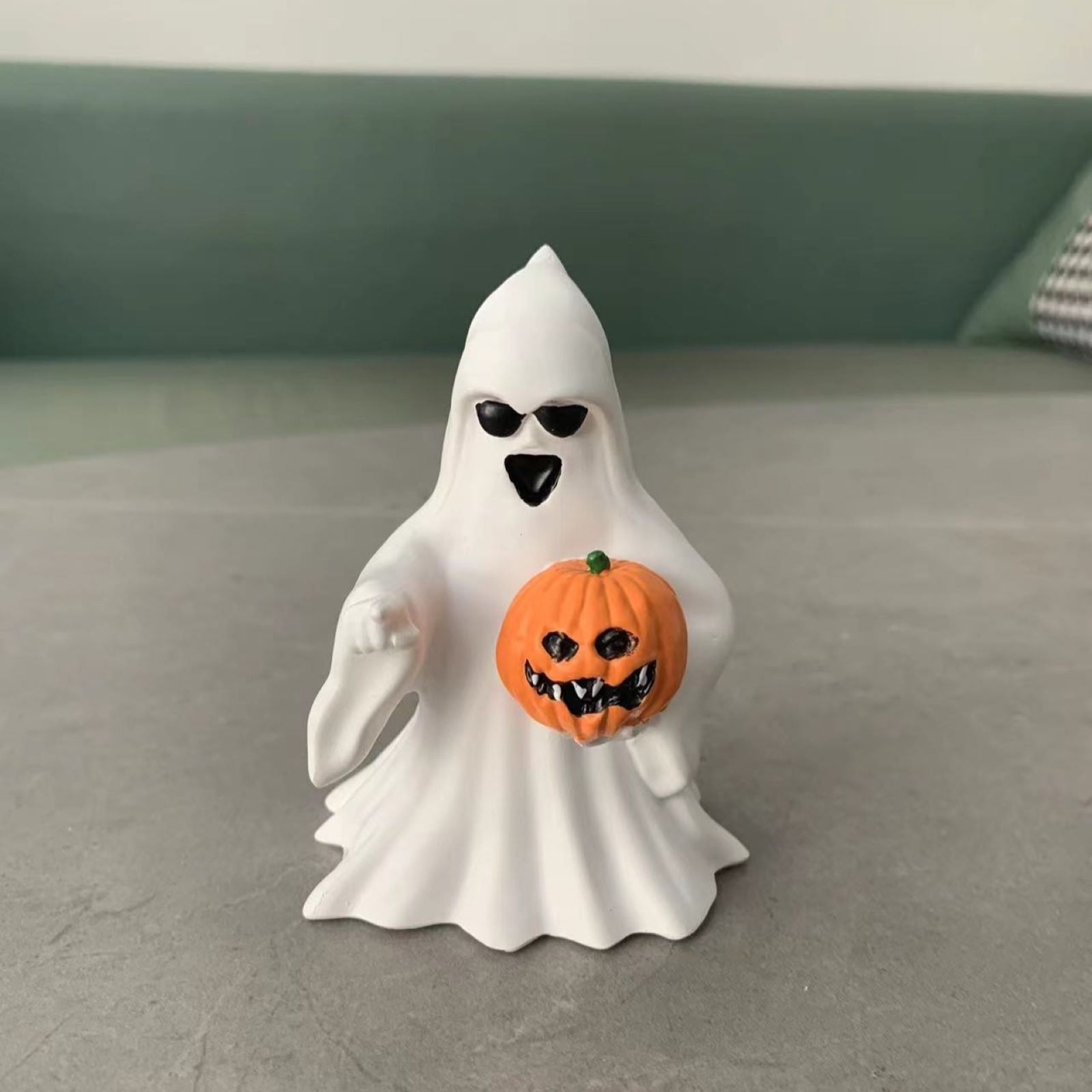 Halloween Ghost Figurine Spooky Resin Ghost Pumpkin Statue, Cute ...
