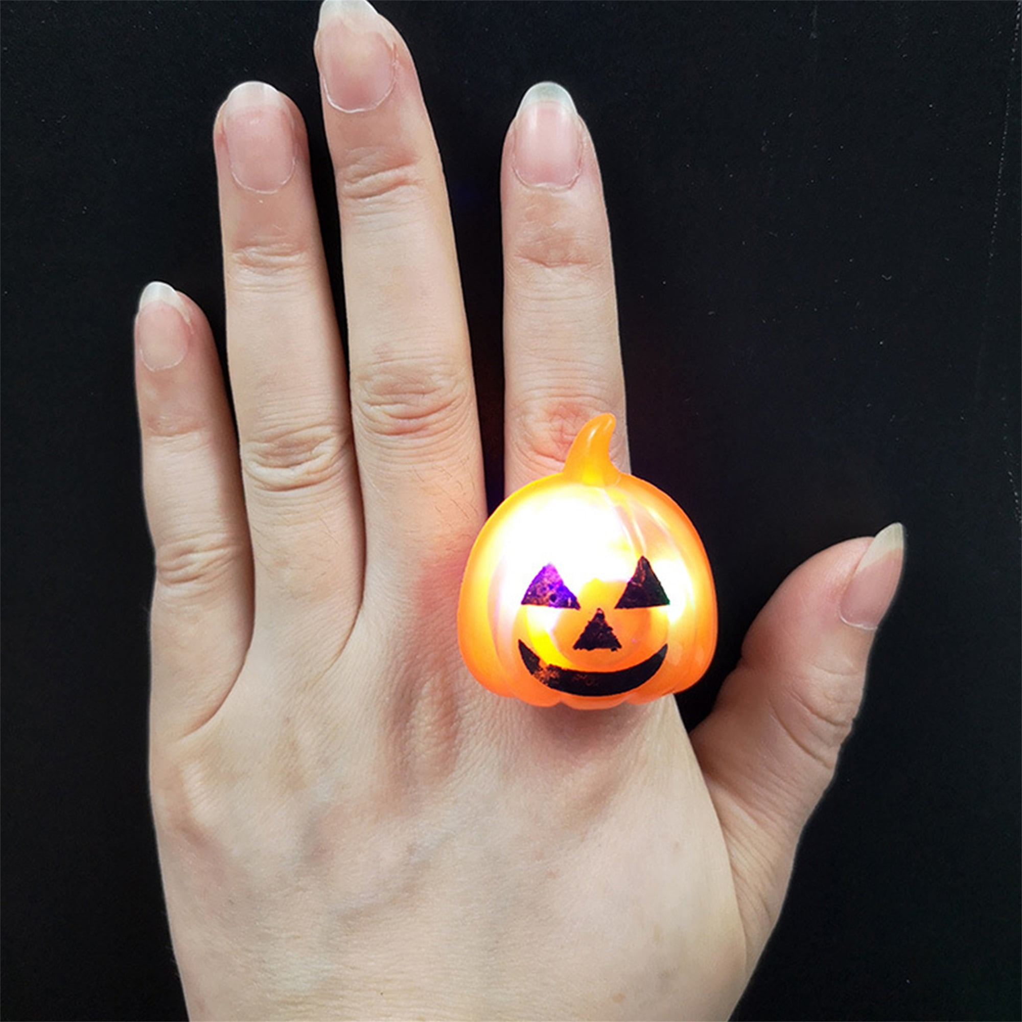 Halloween Light up Rings Bat/Pumpkin/Skull Flashing LED Ring Toys ...