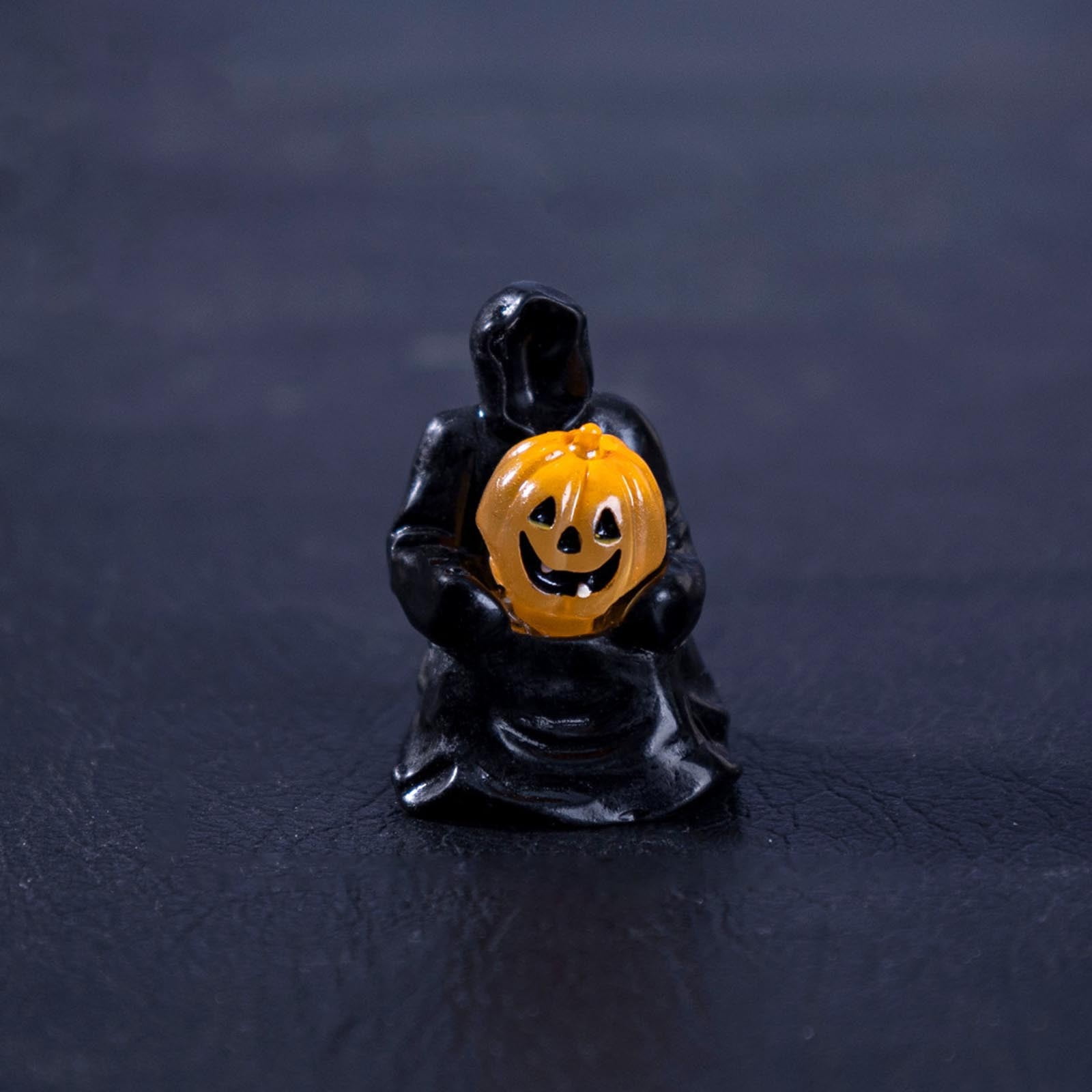 Halloween Miniature Figurine (Sitting Reaper), Tiny Spooky Decoration ...