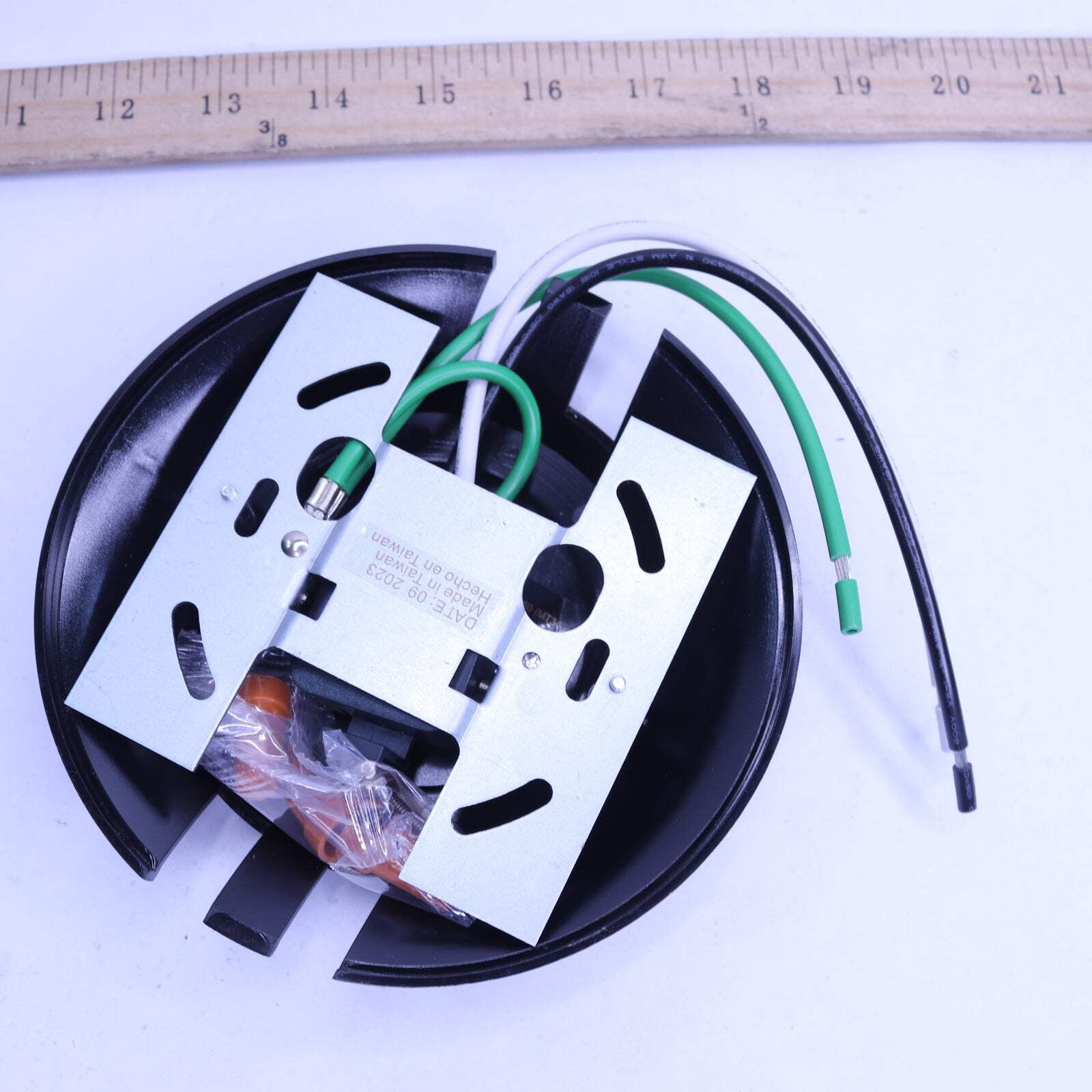 Hampton Bay Linear Track Floating Power Feed Lighting Connector ...