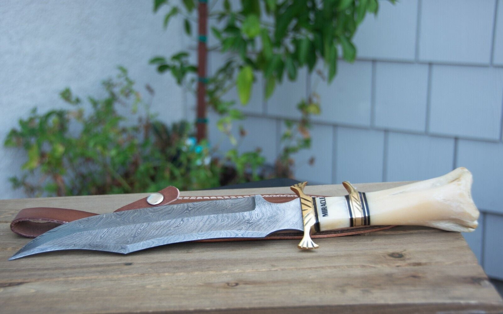 Hand Made Damascus Steel Hunting Bowie Knife - Camel Bone Handle ...