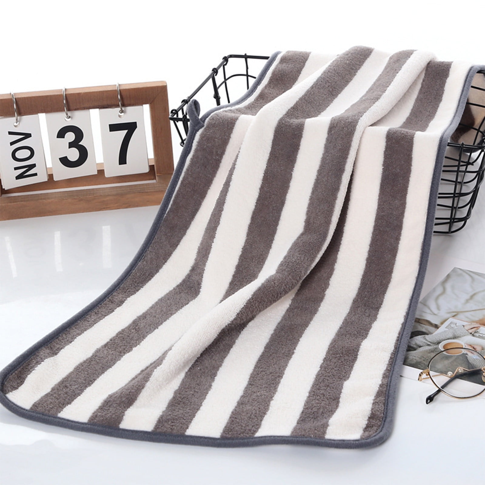 Hand Towels 2 Pack – Microfiber Velvet Highly Absorbent, Lint-Free ...