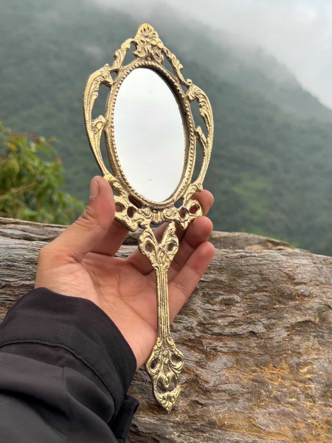 NamasteHimalayas Handcrafted Brass Face Mirror, Vintage Design ...