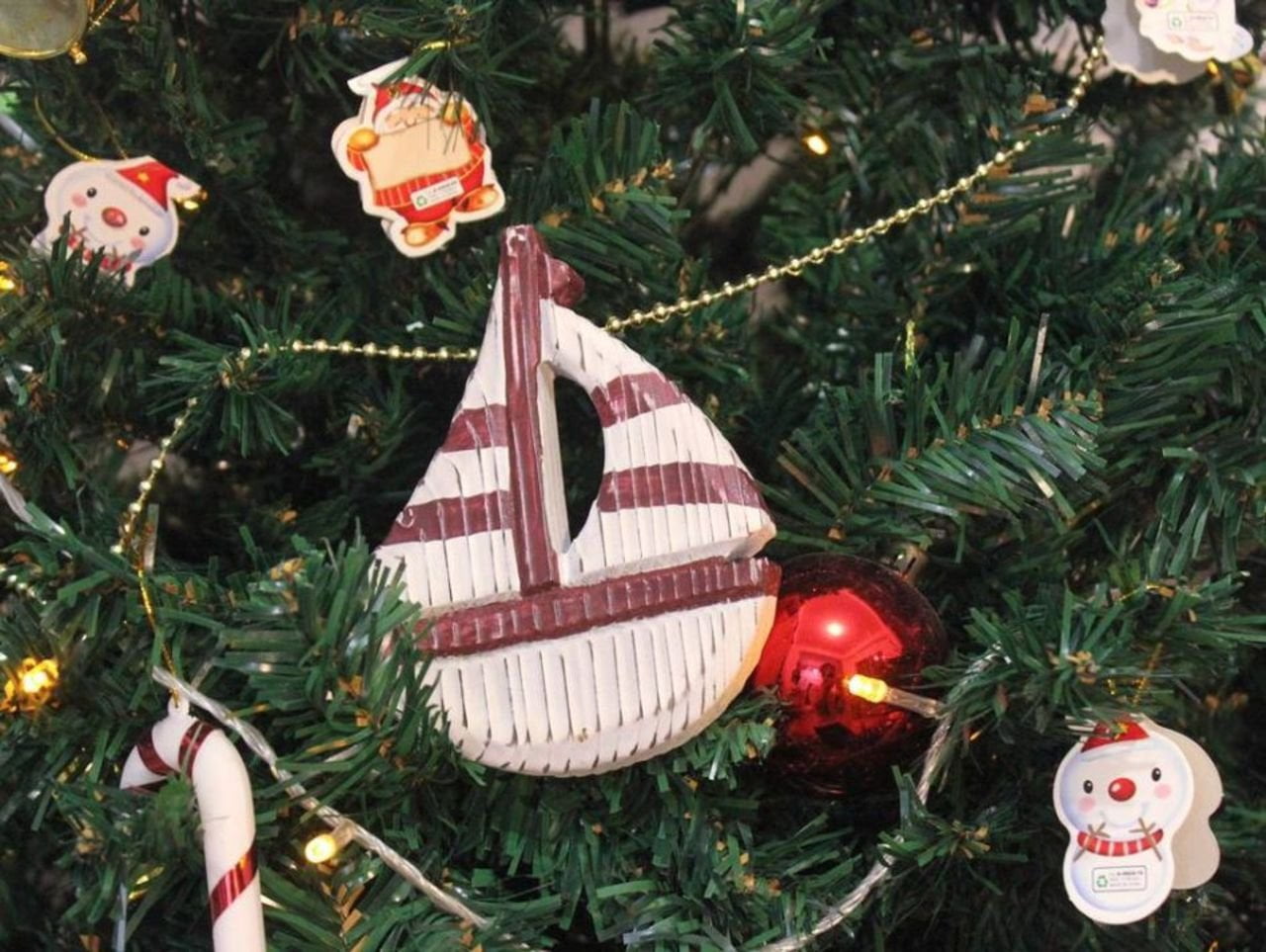 Hampton Nautical Sailboat-301-XMASS Wooden Rustic Red and White Sailboat Christmas Nautical ...