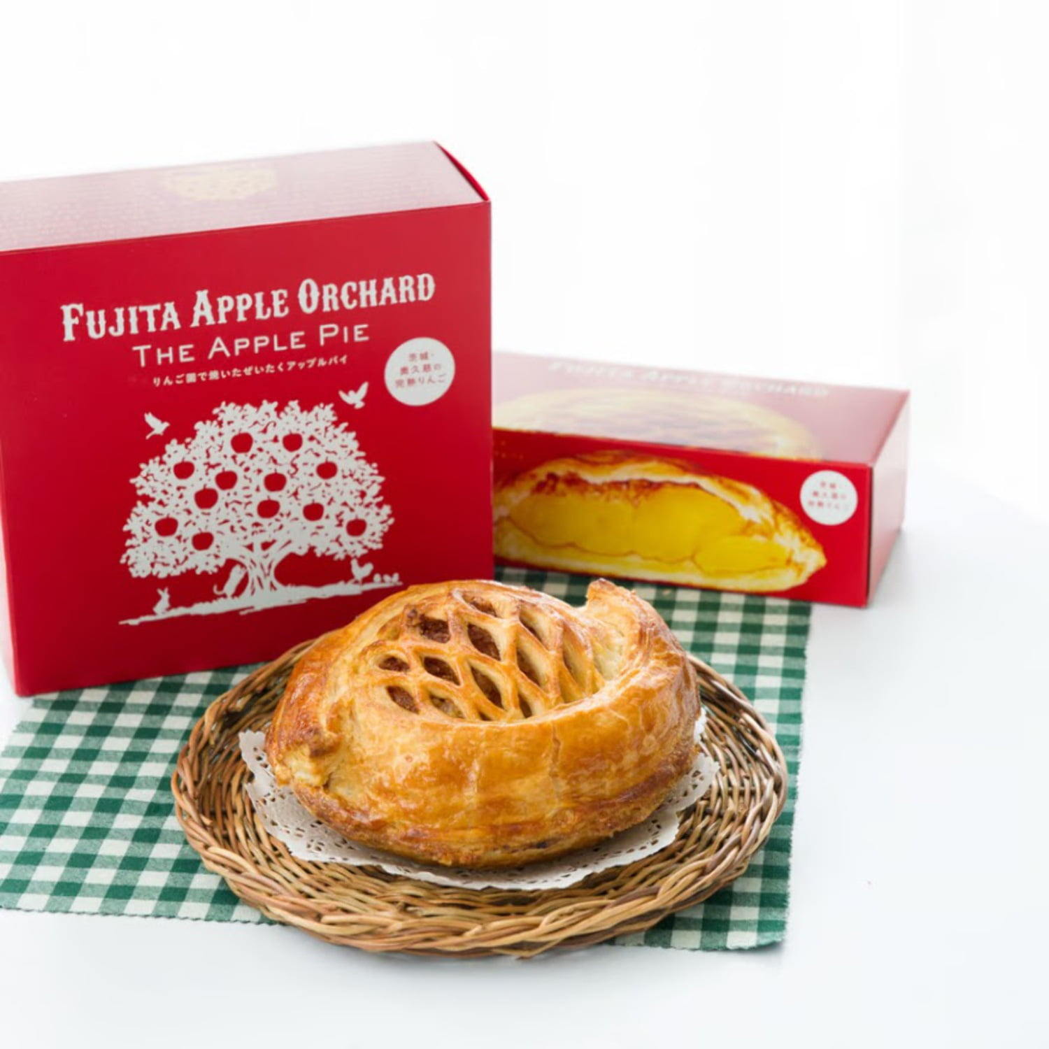 Handmade Apple Pie by Fujita Kanko Apple Orchard, Ibaraki Japan (Whole ...