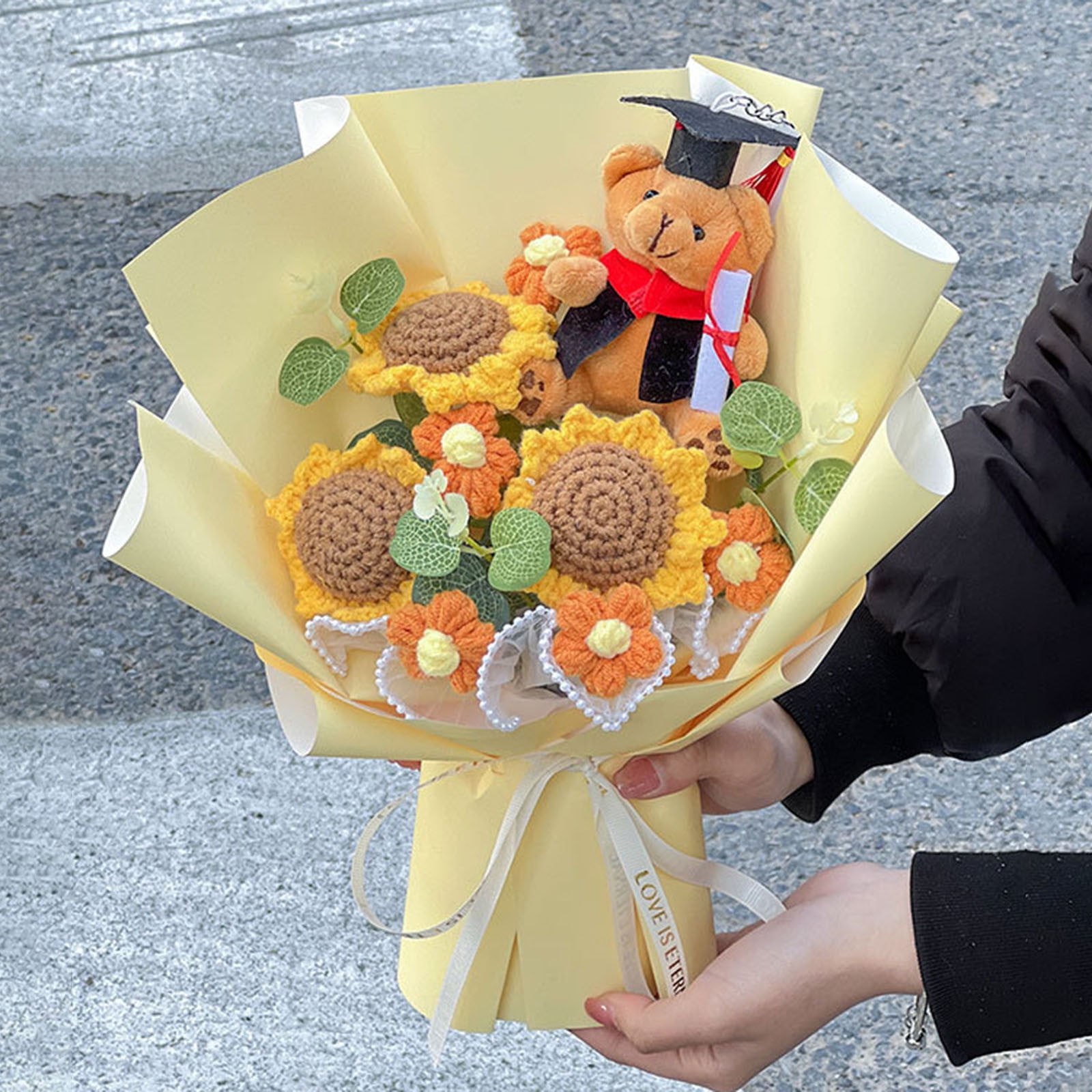 Handmade Yarn Bear Bouquet Teddy Bear Graduation For Knitted Flower ...