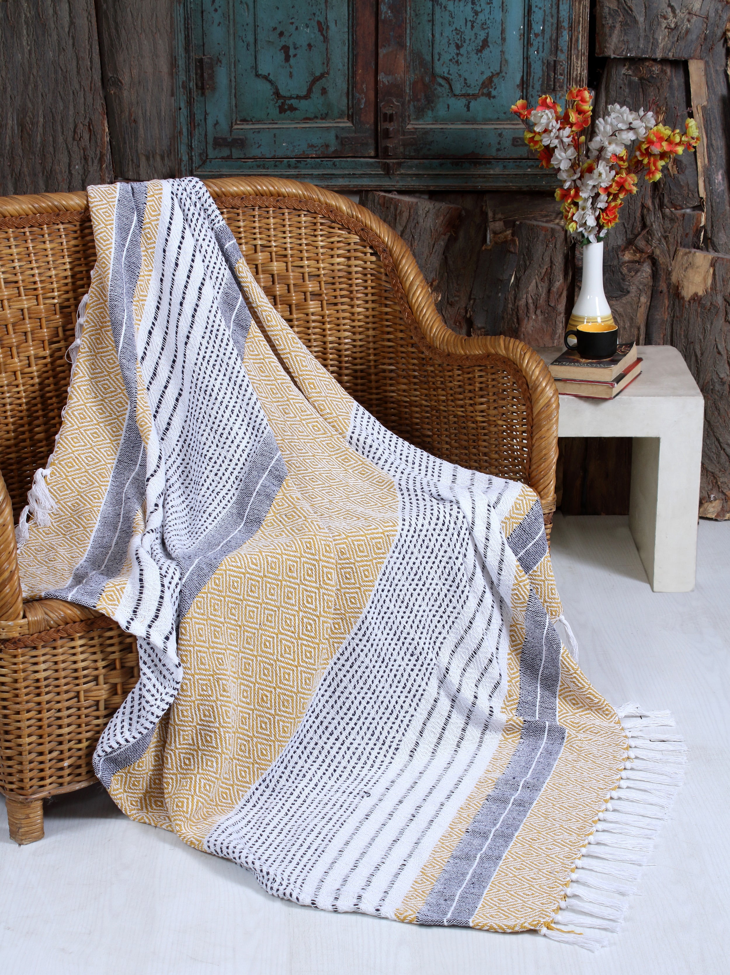 Handwoven Cotton Boho Throw Blanket with Tassels – All Season Throw for ...