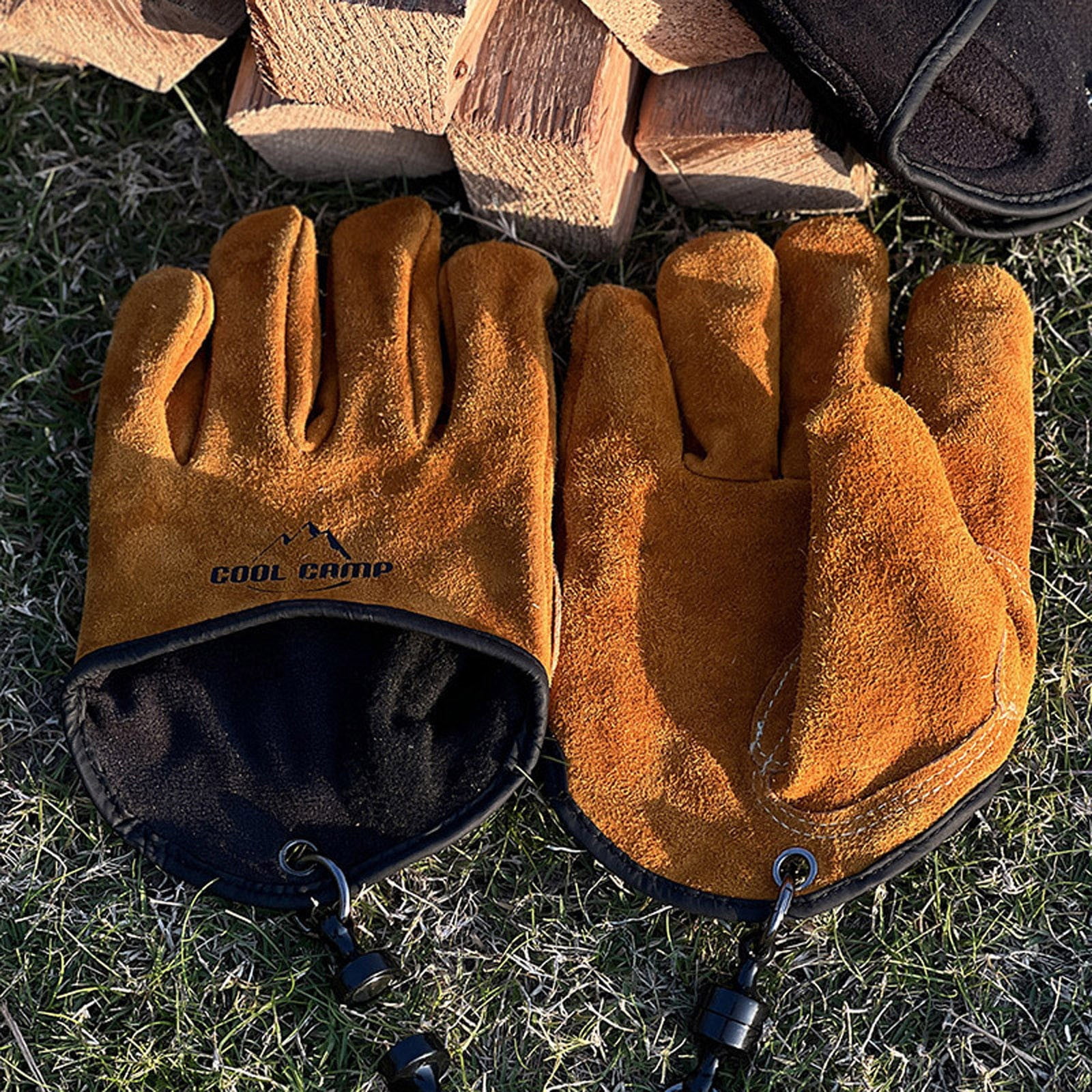 Hanging Cowhide Insulated BBQ Gloves,Heat-Resistant, Durable Grilling ...