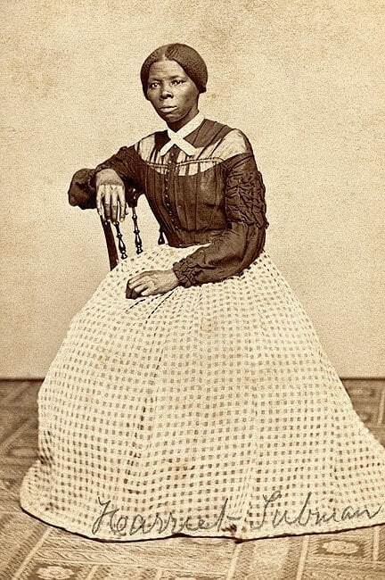 Harriet Tubman Abolitionist Portrait w/ Signature - 20x30 Inch Glossy ...