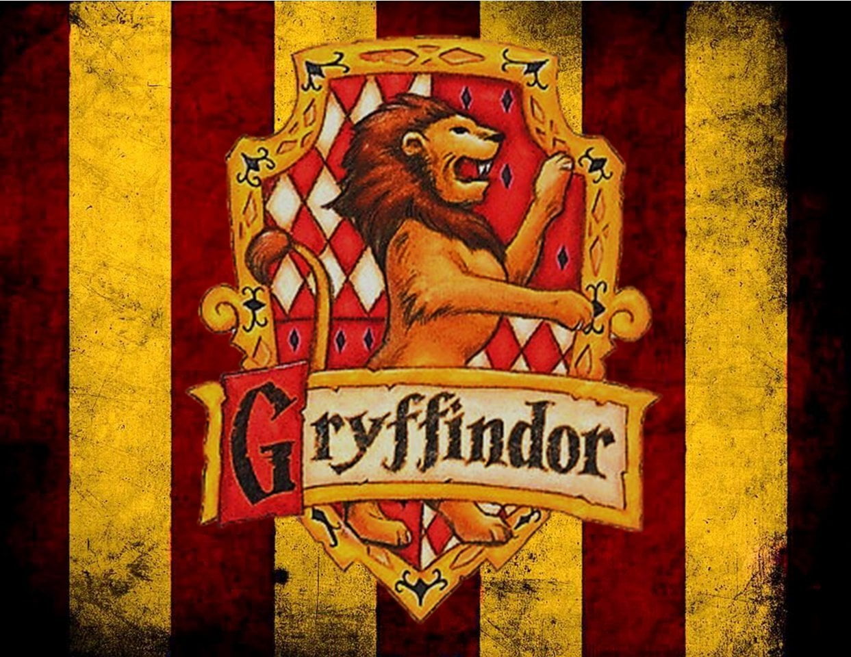 Harry Potter Hogwarts Gryffindor Crest Edible Icing Image for 1/4 sheet ...