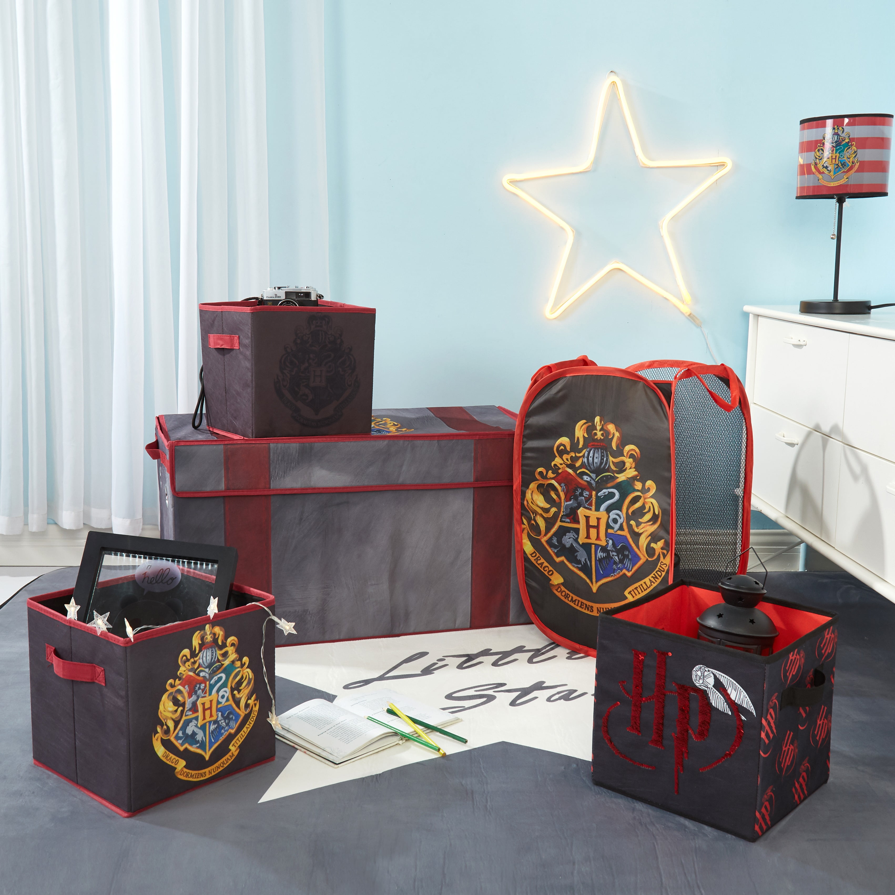 Harry Potter Storage Set (Trunk, 2 pack cubes, Sequin Cube and Hamper ...