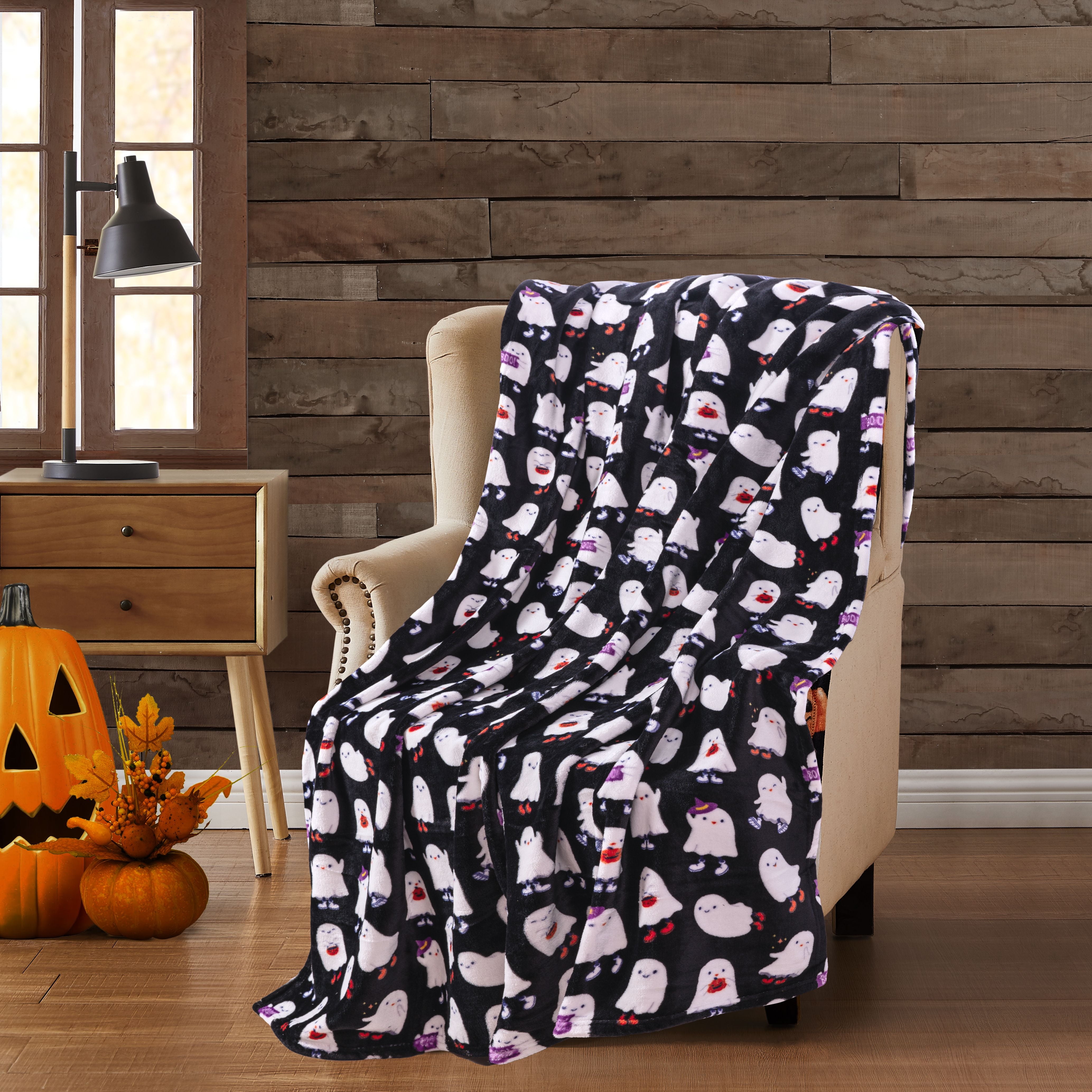 Harvest Plush Flannel Throws Pumpkins Ghosts Witches & Bats 50" x 70 ...