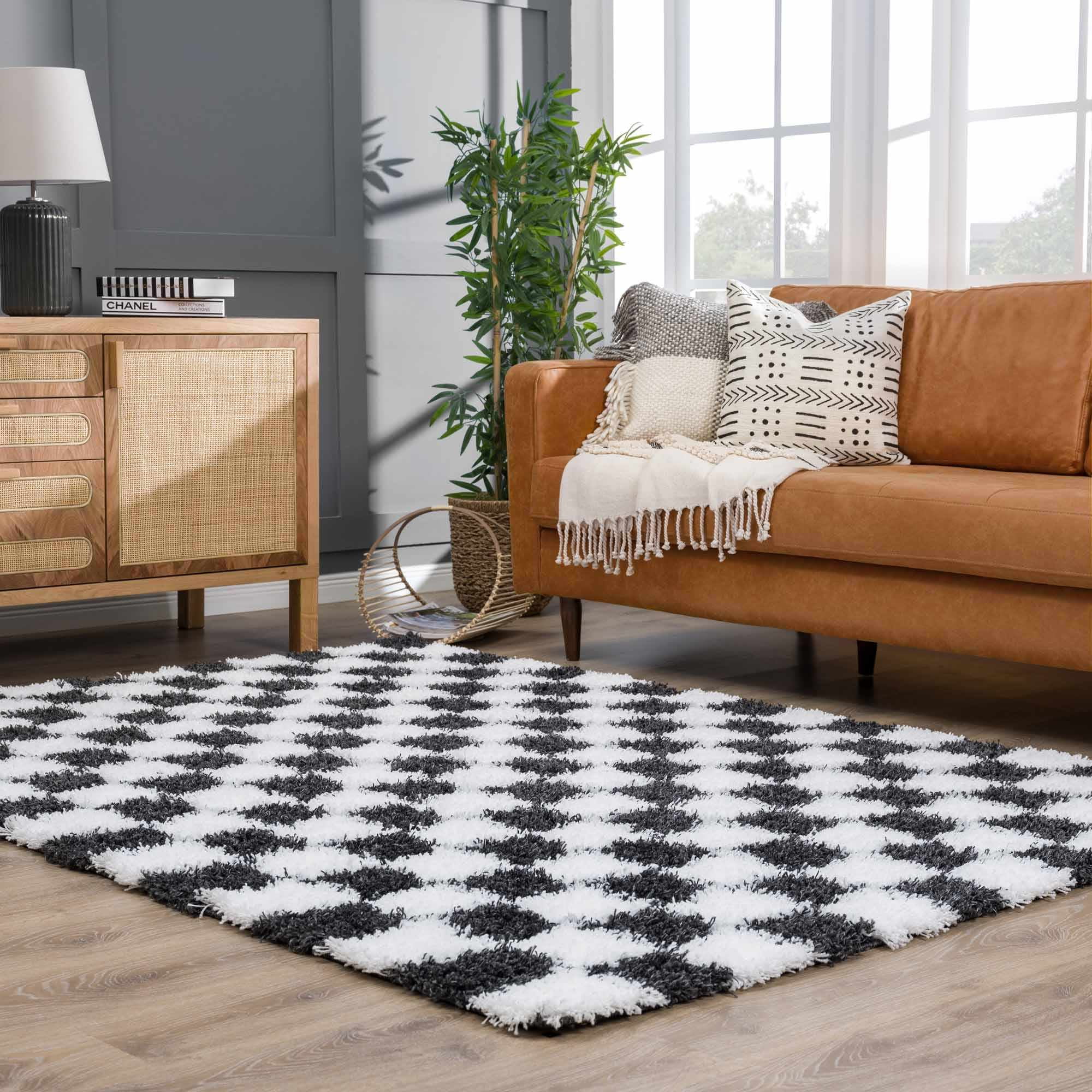 "Hauteloom Atira 6'7""x9'6"" Checkered Area Rug - High Pile, Shaggy ...