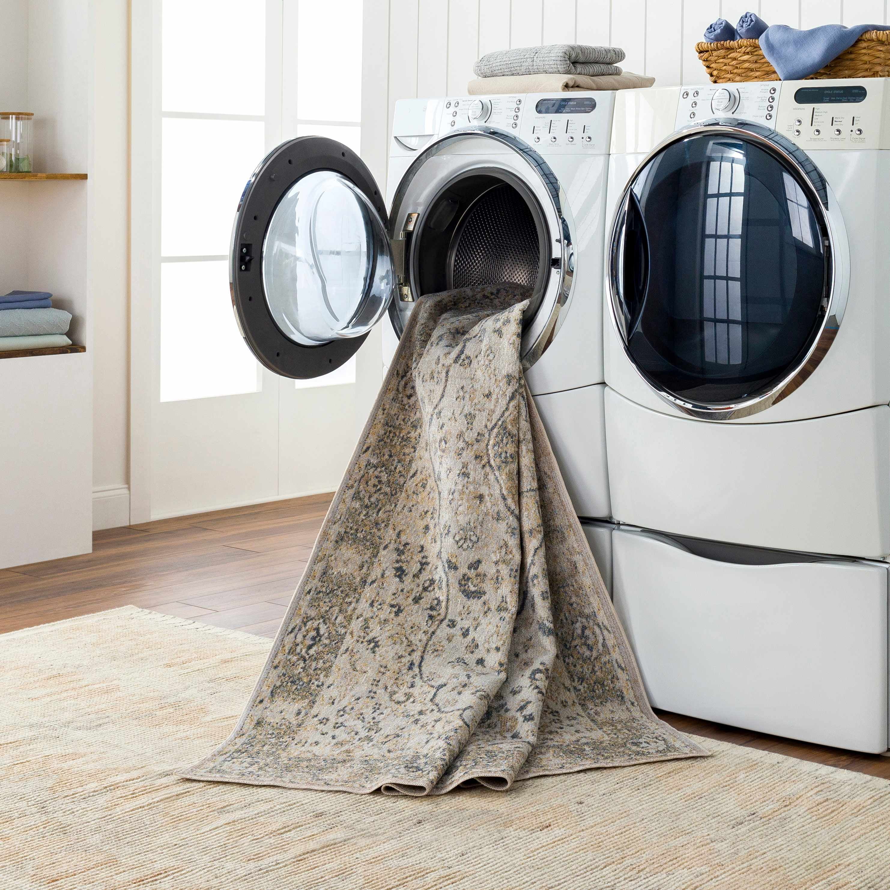 Hauteloom Cara Machine Washable Farmhouse Traditional Damask Area Rug ...