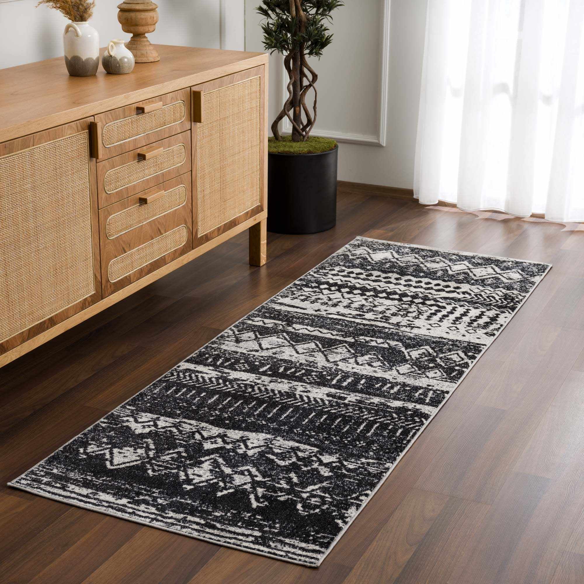 Hauteloom Palali Hallway, Kitchen Machine Washable Runner Rug - Black ...